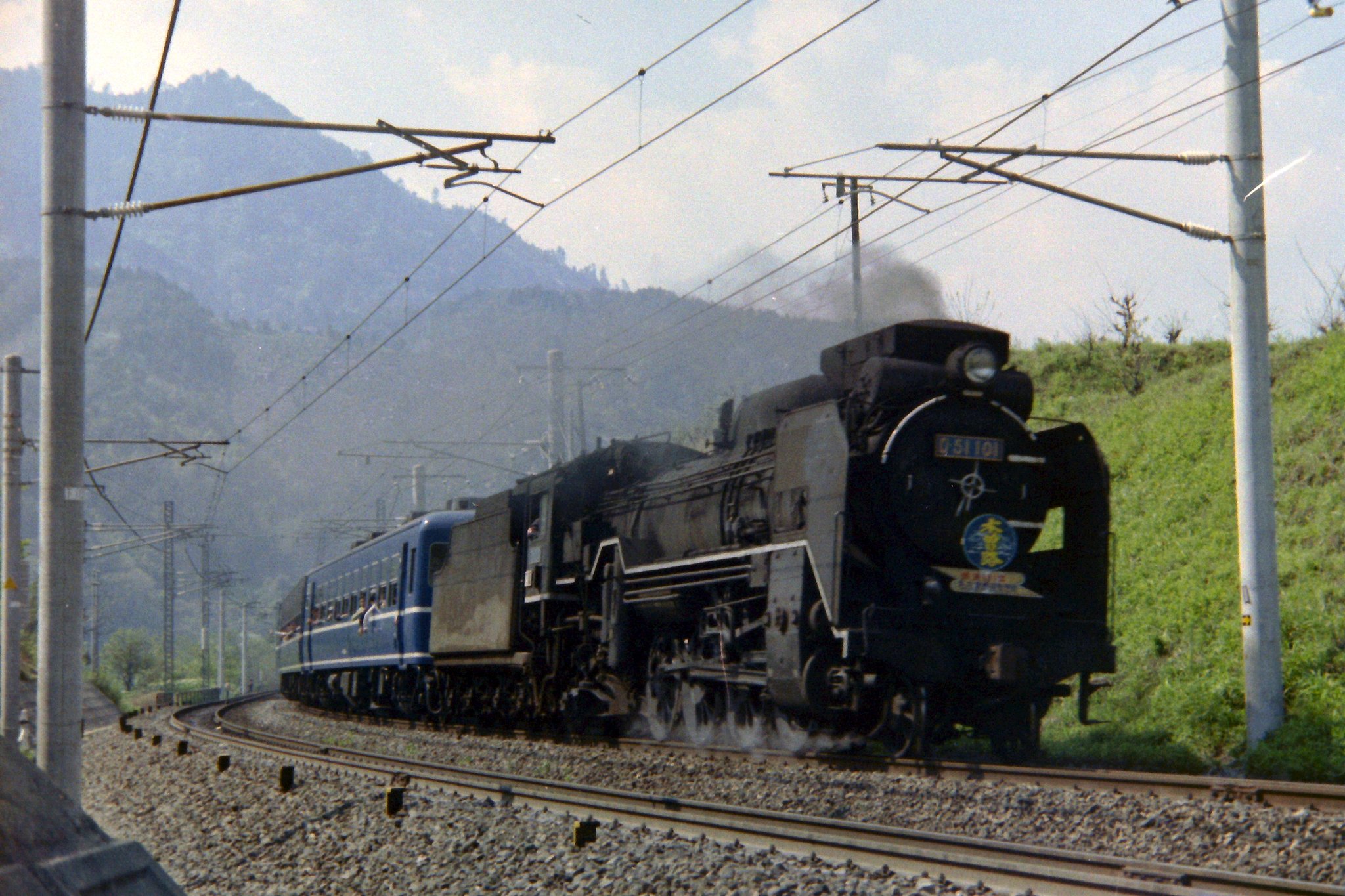 おな on Twitter: "RT @d511007: 日付ネタ。10月1日。D51は数が多いから日付ネタにもってこい!!中央西線D51101快速木曽路。＃中央西線 #D51 #木曽路 ...