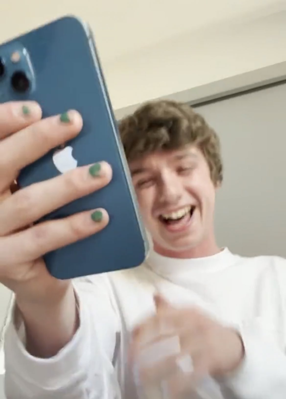 zin 💜 on Twitter: "RT @gnfluscioushair: KARL AND ANT’S REACTIONS TO SEEING DREAM FOR THE FIRST ...