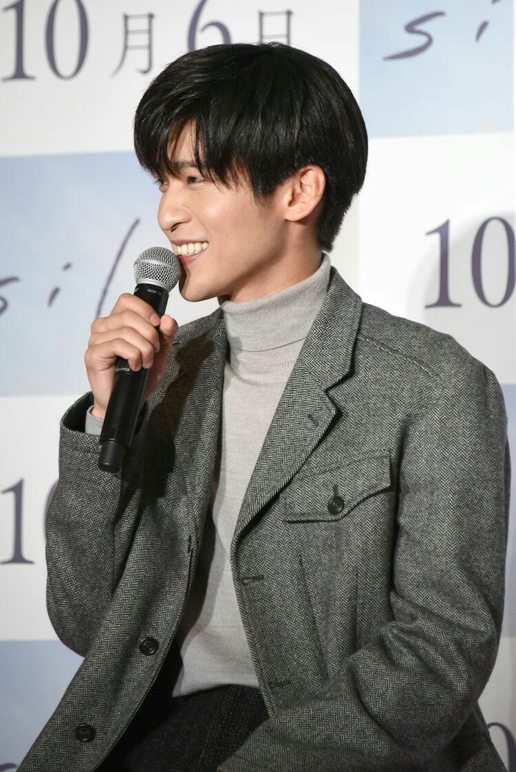 🖤💗 on Twitter: "meguro ren from "silent" press conference! he looks so good 🤩 #目黒蓮 #SnowMan ...