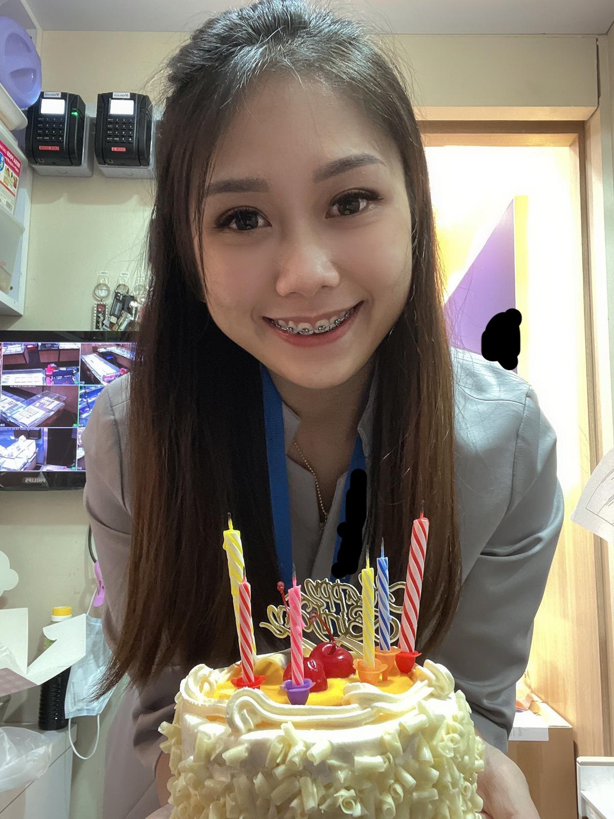 Puffbunnn on Twitter: "1 year older. 1 year wiser. 🥳 https://t.co/CAaZ1Dr6pf" / Twitter