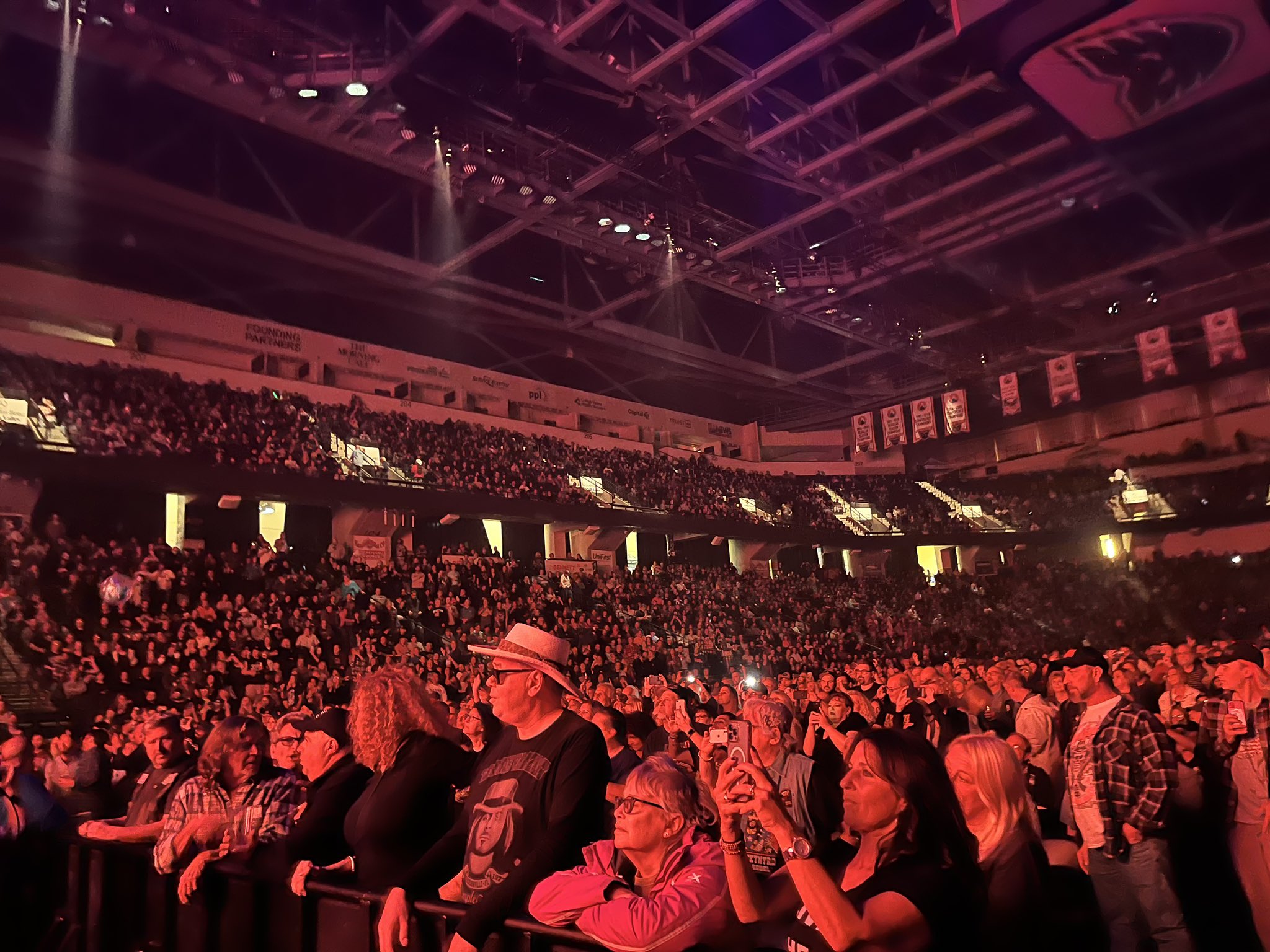 PPL Center on Twitter: "We’re ready for you @Skynyrd!!!! https://t.co/bz0XGj9NA7" / Twitter