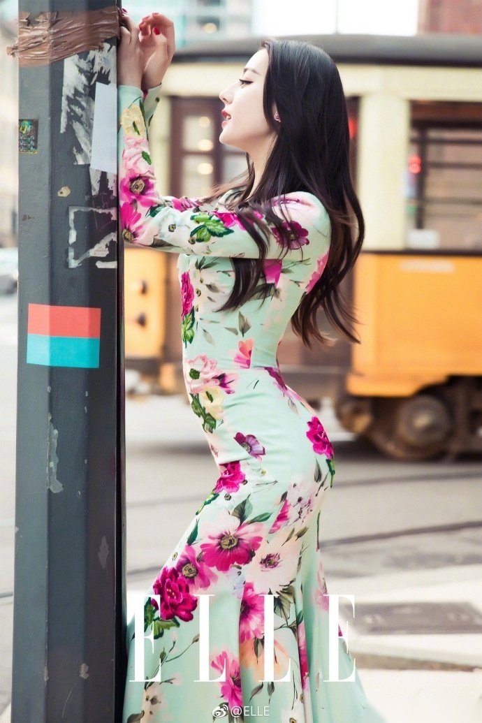 镜面 On Twitter Dilisaoba 从这张图get到的热巴，把她顶着柱子上掰开屁股捅屁眼，热巴的肥臀菊穴又紧又弹，龟头才插进去就感觉要被吸进去了，鸡吧全部插入那种紧致的包裹感