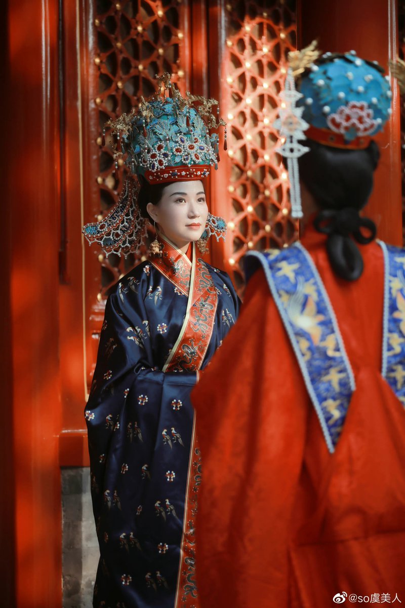 『明制禮服 • 翟衣鳳冠*圓領禮服霞帔』 Traditional ceremonial dress• Empress attire ...