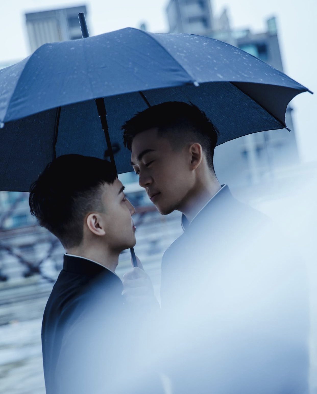 FOREST ALBUM 🏳️‍🌈🕊️🇺🇦 on Twitter: "👬🏻里昂 Leon 🫶 他的Bernie｜📍台北｜祝你们长长久久，生活幸福安康！ 💌 https://t.co ...