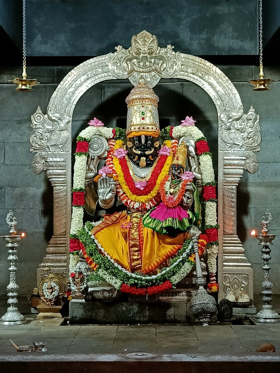 Sandesh Koujalgi 🇮🇳 on Twitter: "Shri Digvijay Lakshmi Narasimha Devaru, Shri Uttaradi Matha ...