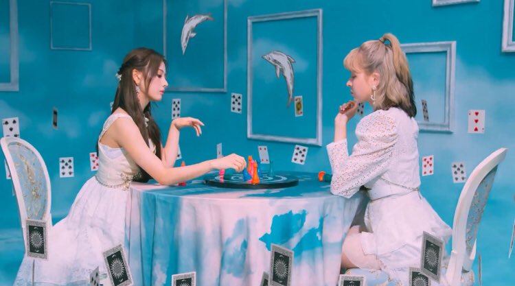 cleo · oǝlɔ on Twitter: "I’m obsessed with these pictorials from NMIXX’s “DICE” mv"