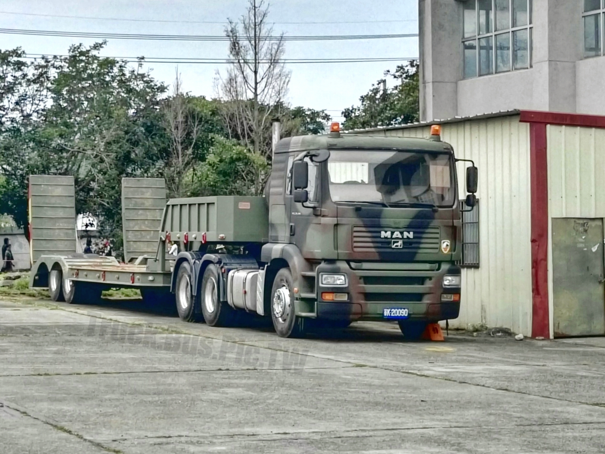 Ray-卡車巴士&鐵道列車 on Twitter: "MAN #TGA 33.410 6x4 BBS 軍K-20090 #MAN #MANtrucks #ManTGA # ...