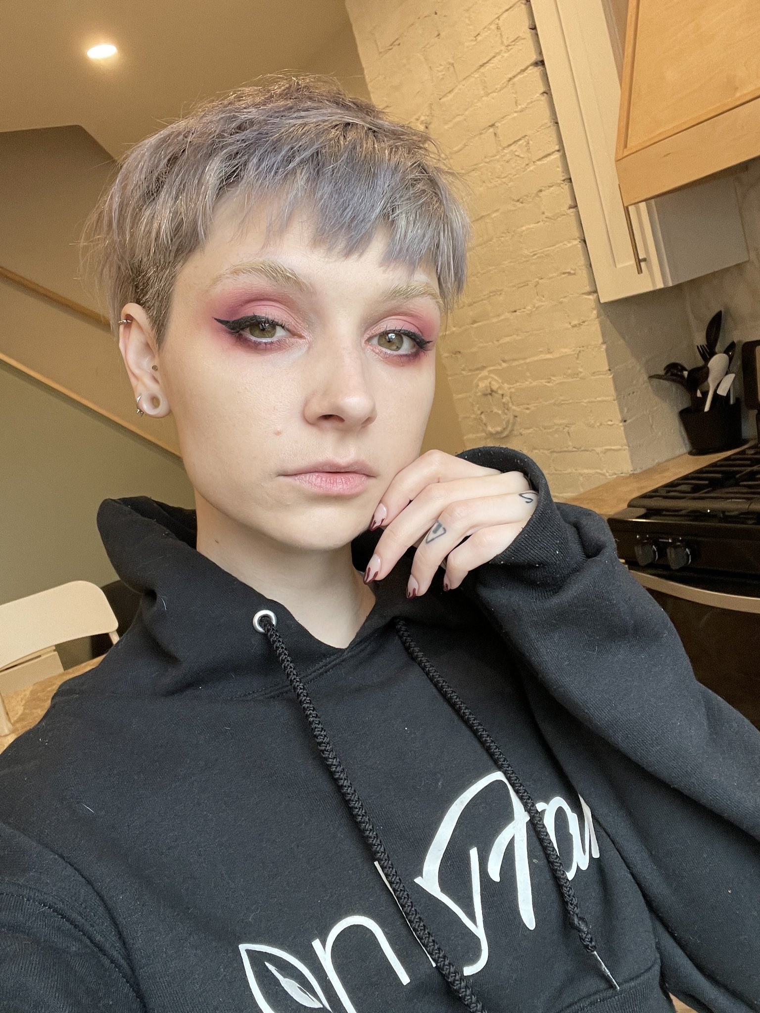 TW Pornstars - 1 pic. Gray. Twitter. Just getting ready to shoot today ...