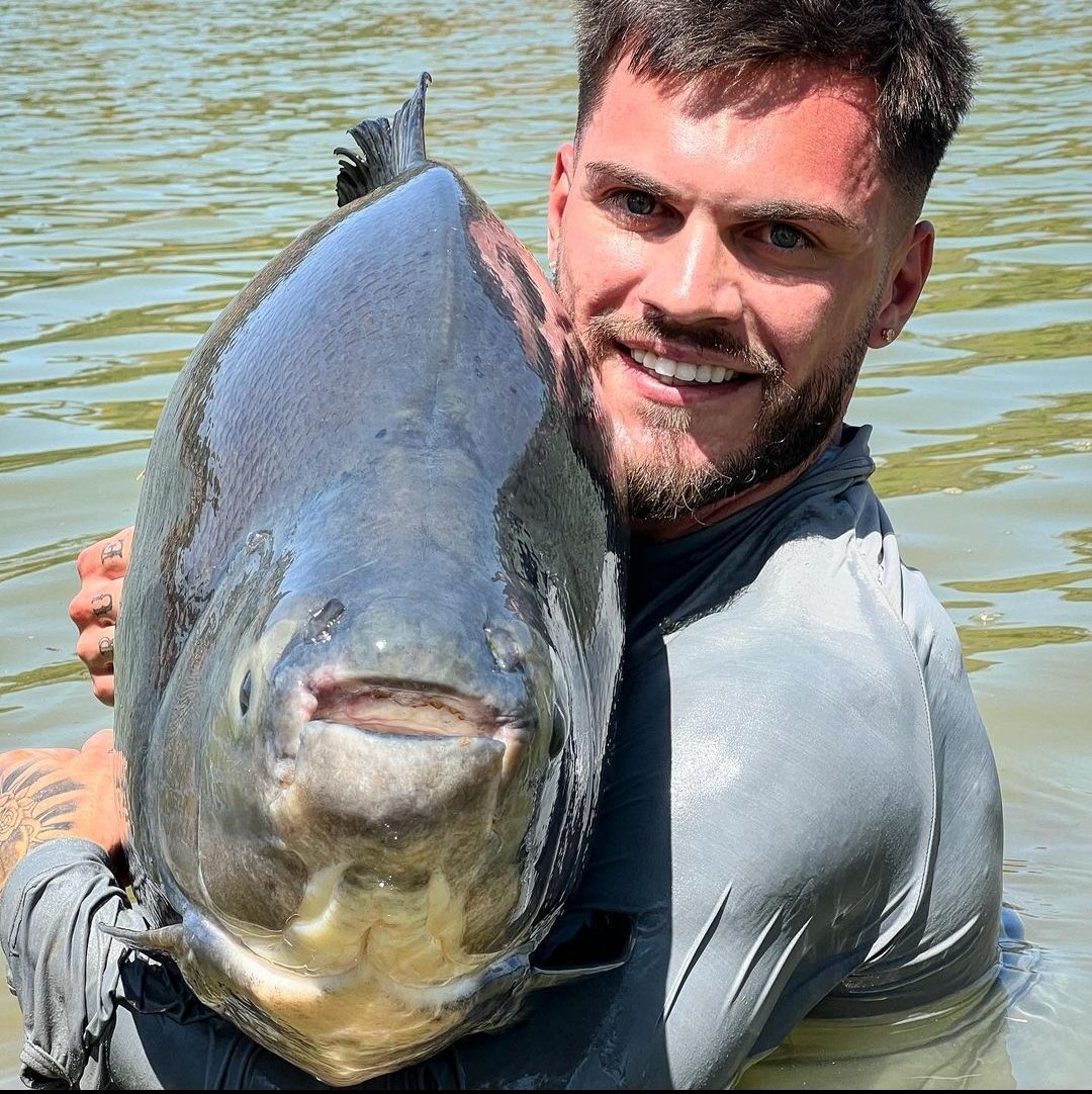 Victor Lessa on Twitter: "Quando o homem disse que ia pescar, ele não estava brincando 😂😂😂"