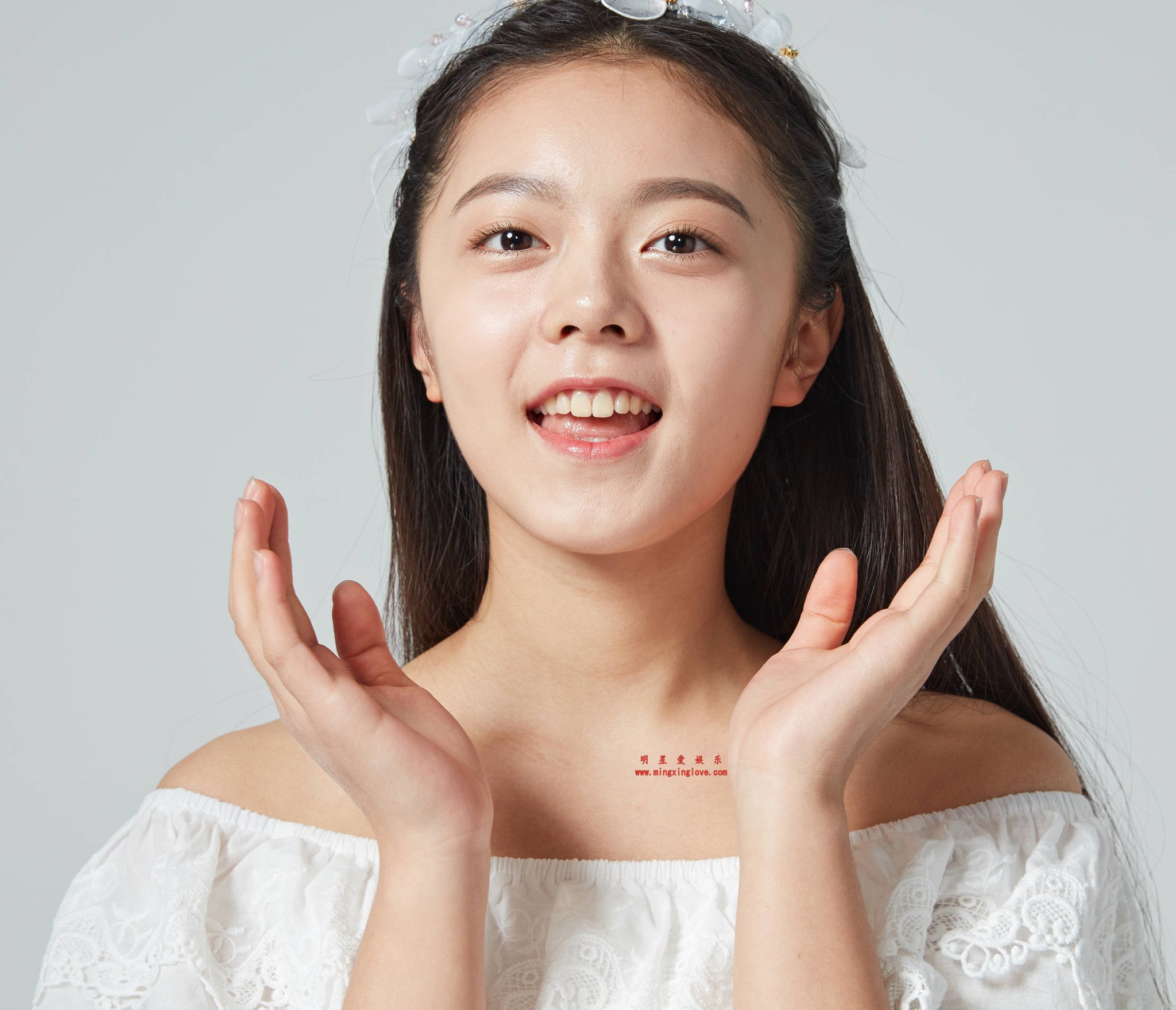 mingxinglove on Twitter: "#赵今麦 拍摄写真照花絮照片，性感露肩短裙，放大可看清肌肤纹理，高清8K分辨率原图无修 #生图 下载 #明星生图 https://t.co ...