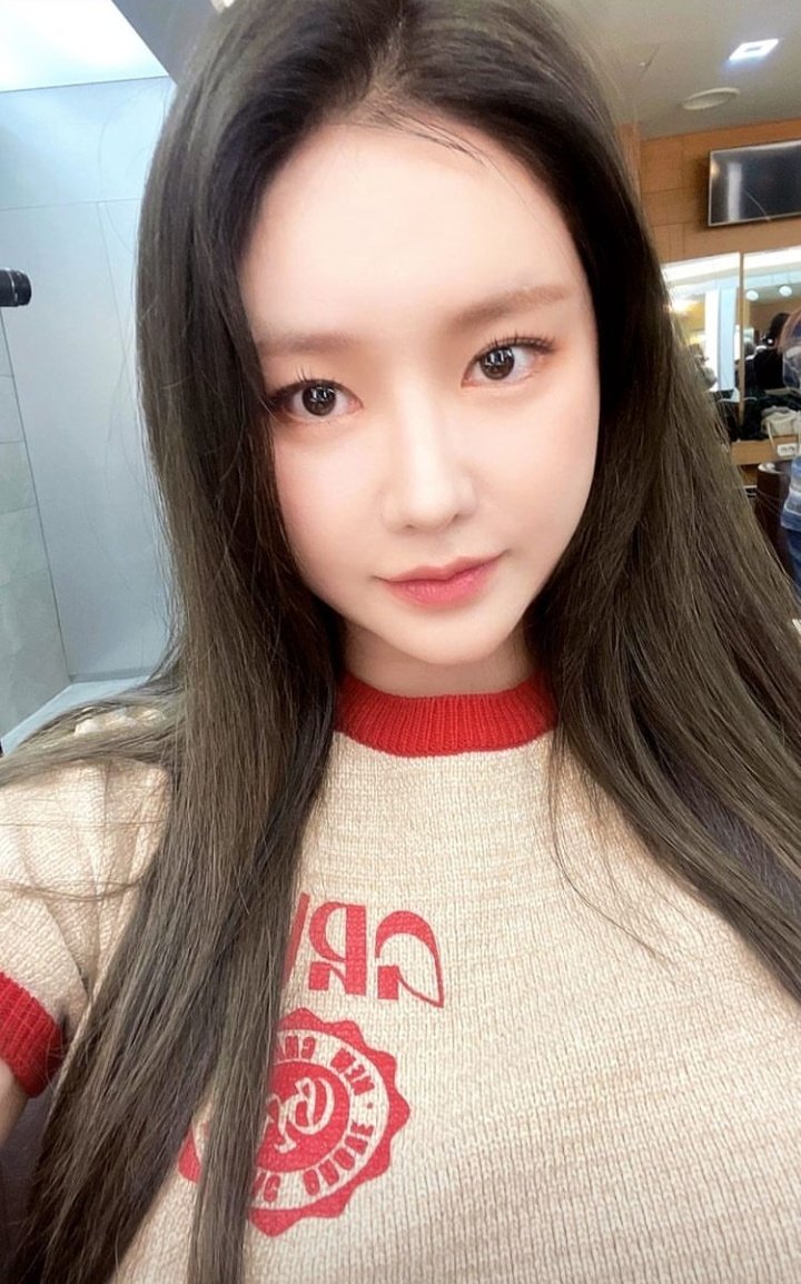 Brave Girls Files on Twitter: "[📸] Brave Girls Minyoung Instagram Update @BraveGirls #BraveGirls ...