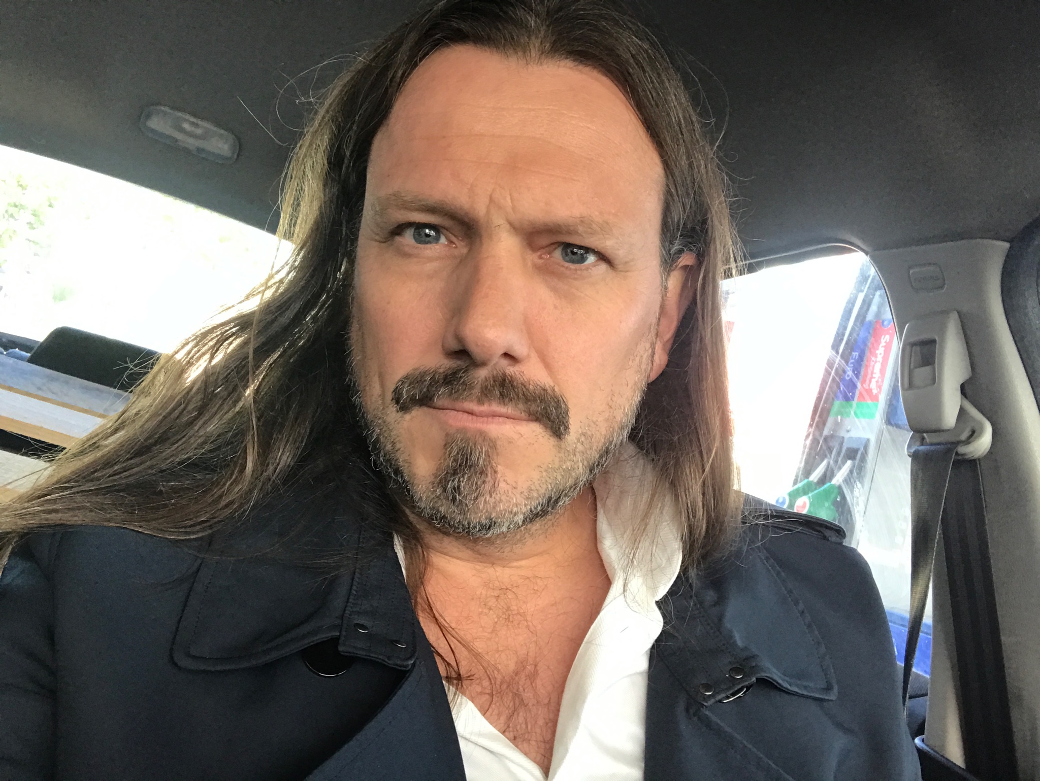 Jeroen Pater on Twitter: "Mijn naam is Jeroen, ik ben 48 jaar, een dierenvriend, twee katten ...