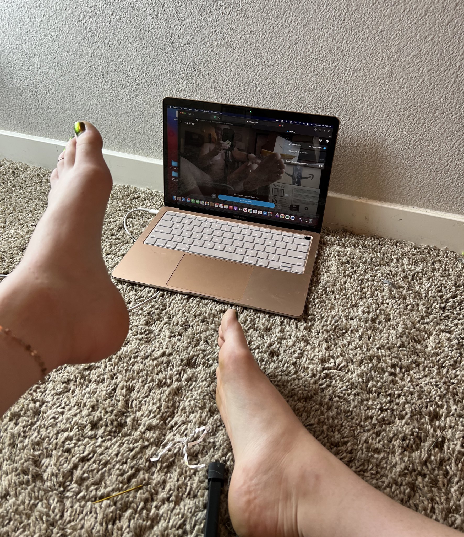 Freckled Feet Almighty Alice On Twitter Going Live On My Of Rn For