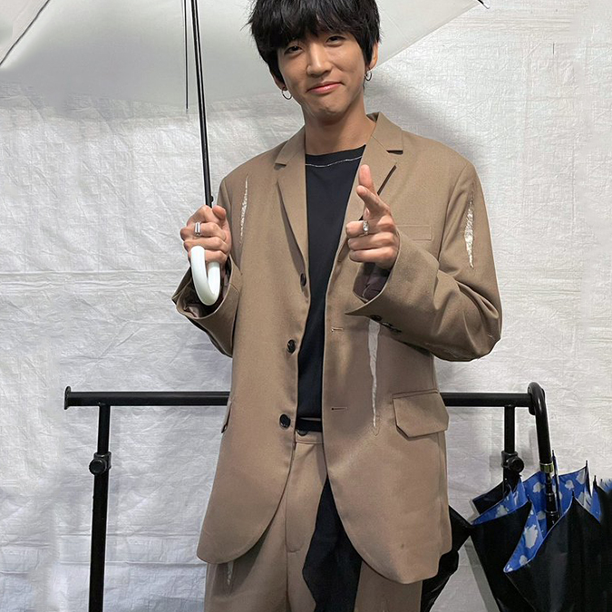 unalloyed on Twitter: "이승윤 Lee Seungyoon 어널로이드 22FW RIP BLAZER JACKET 22FW RIP TROUSER PANTS # ...