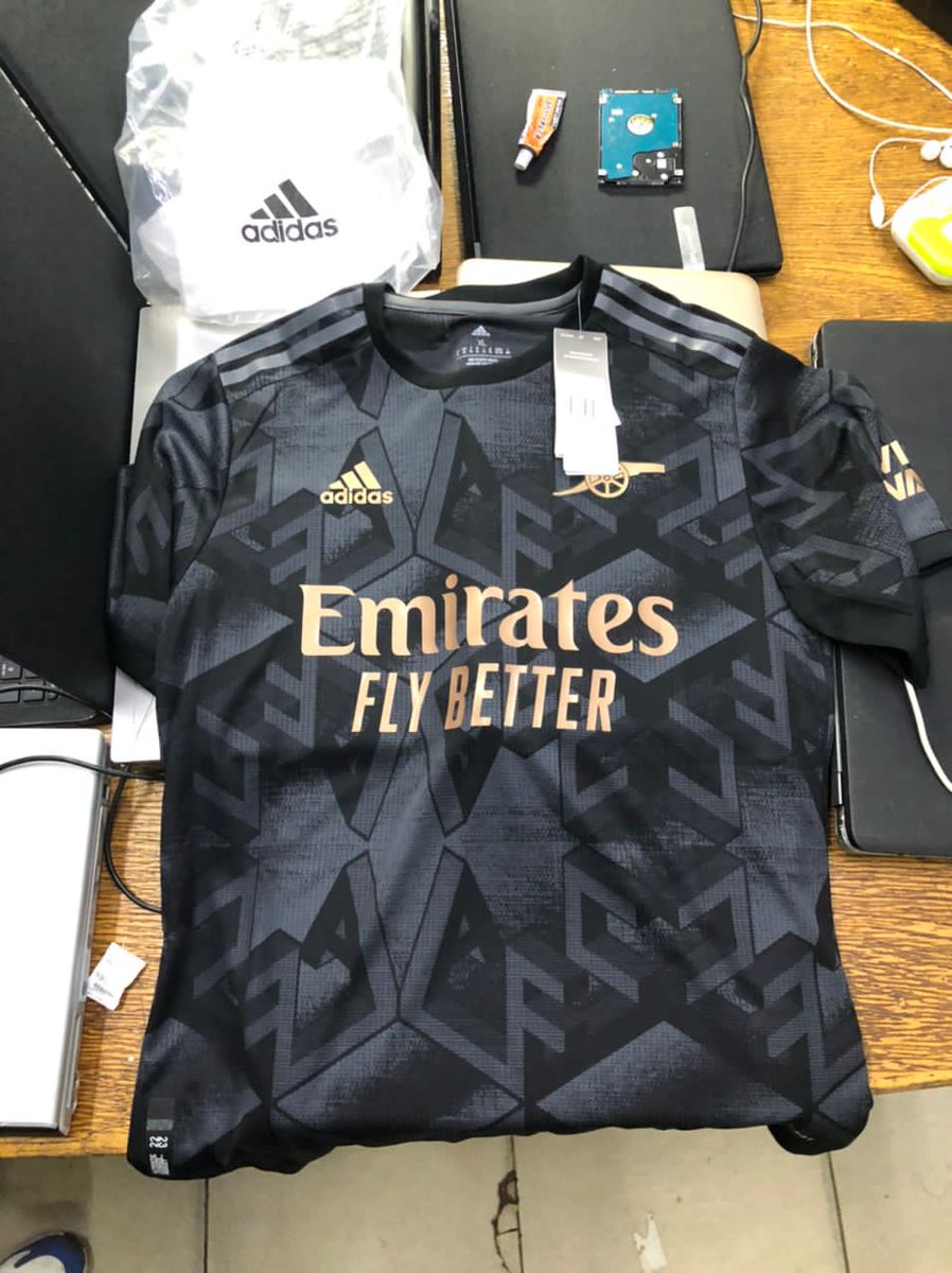 Knigel .. on Twitter: "RT @uncleflo_: Help Me Raise Mari Yekuita Masters🙏🏿😅 Football Jerseys ...