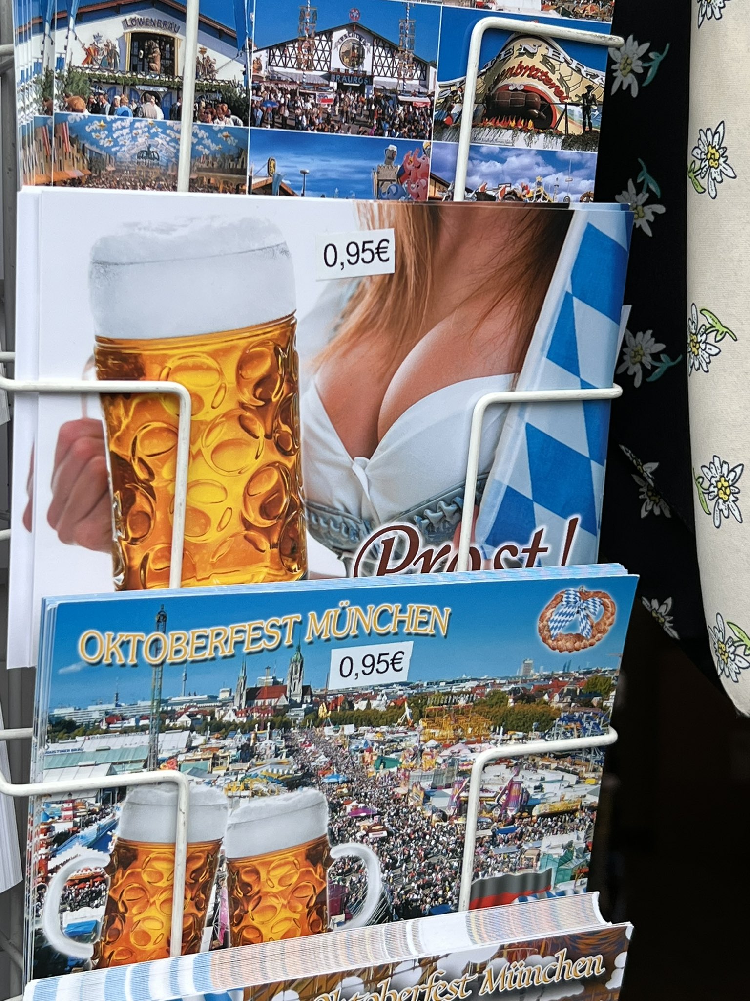 Nagy Borús Levente on Twitter: "iszonyat jók a sörök, meg az egész helyet belengi a pirított ...