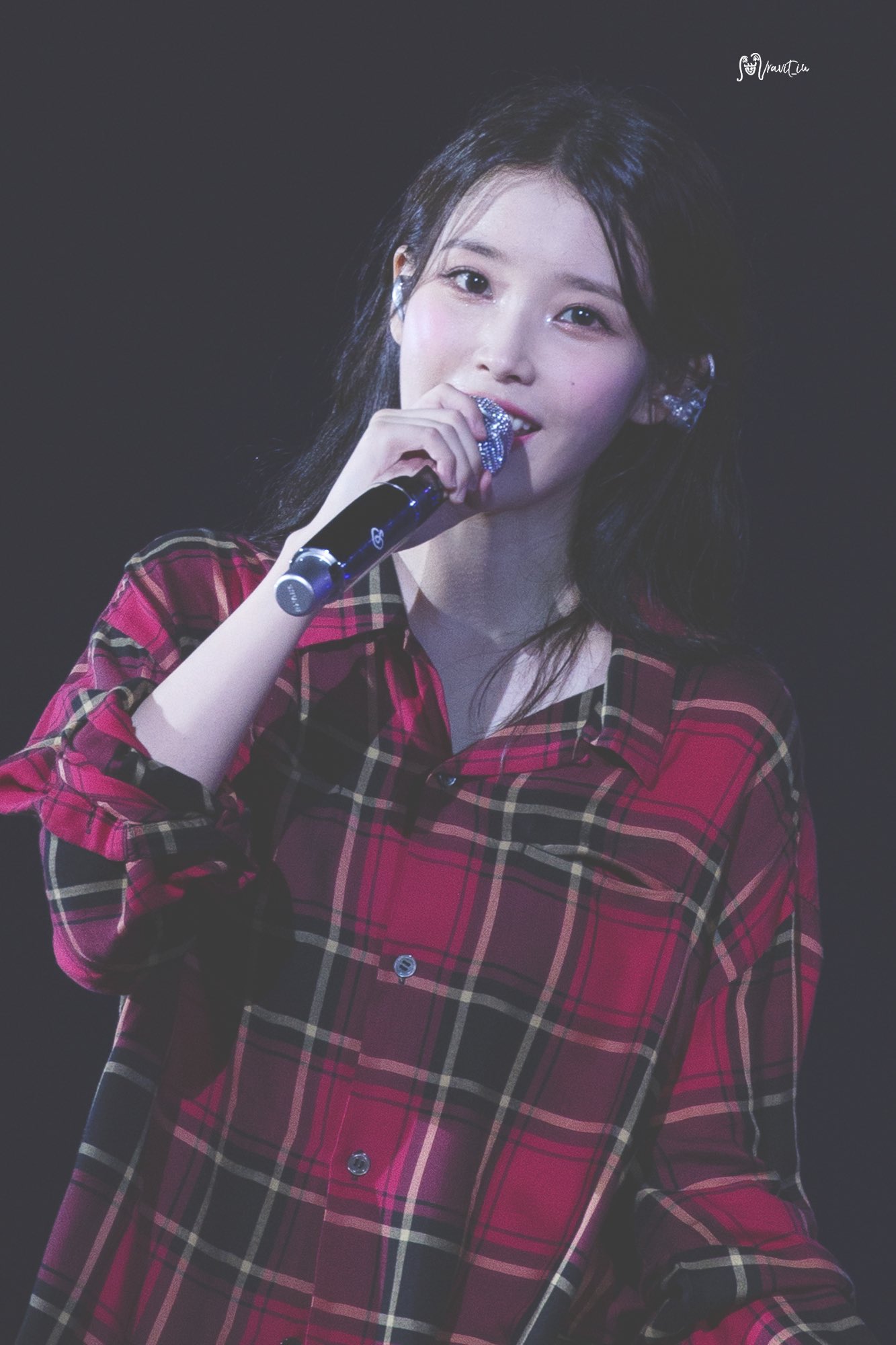 예토끼 on Twitter: "20220918 아이유 더골든아워 콘서트 나를 알아주지 않으셔도 돼요 🥲..🤍☁️ #아이유 #IU #이지금 https://t.co ...