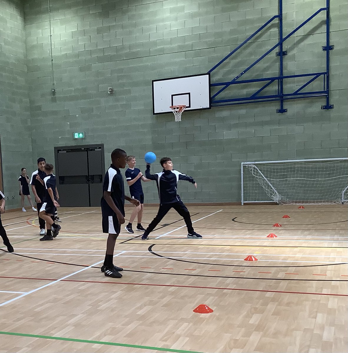 Welcome to Barton Manor School