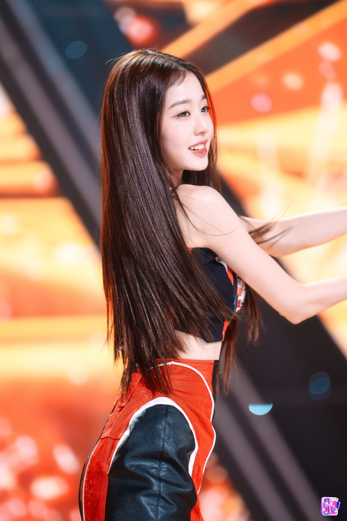 =͟͟͞͞♡ on Twitter: "인기가요 포토스케치 #장원영 https://t.co/65Y2bRWSHh" / Twitter