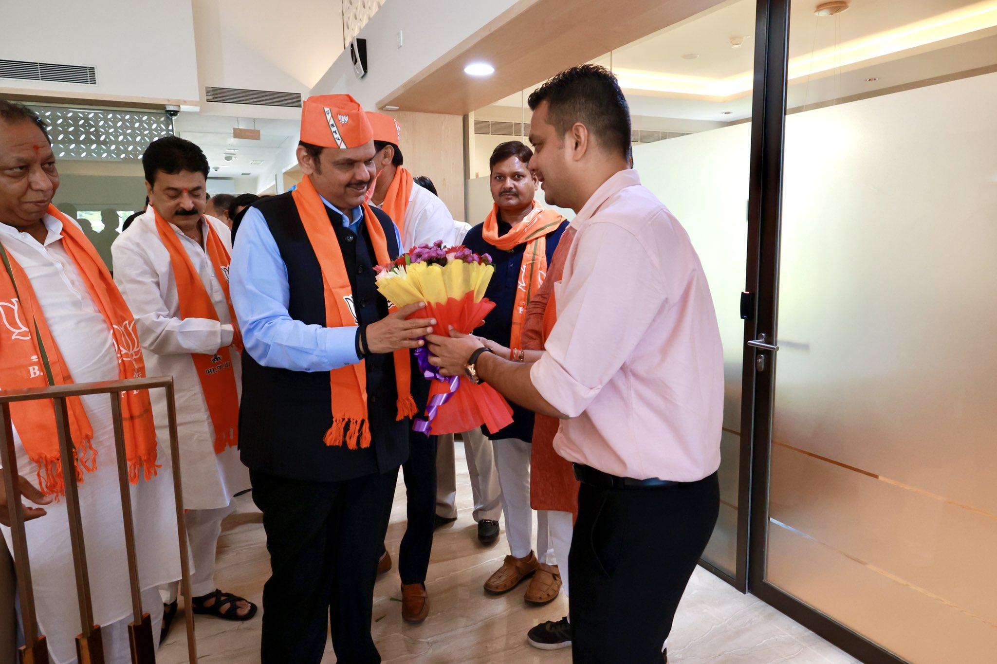 Devendra Fadnavis on Twitter: "Thank you @BJP4Gujarat leaders and karyakartas for the warm ...