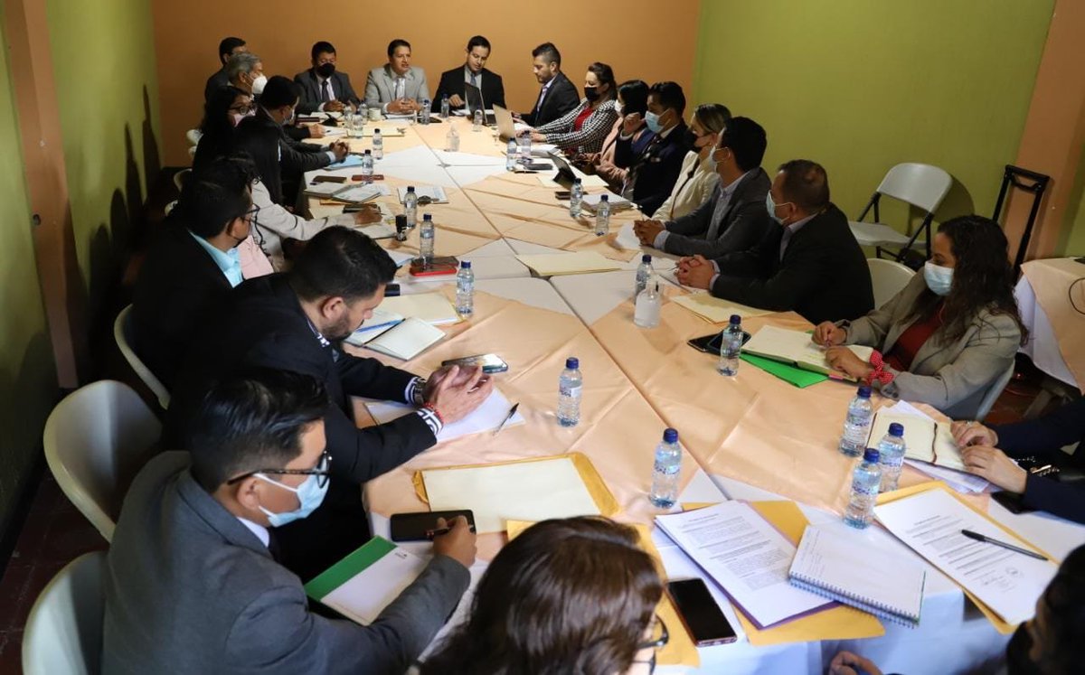 MP de Guatemala on Twitter: "En la reunión participa personal fiscal de las distintas sedes del ...