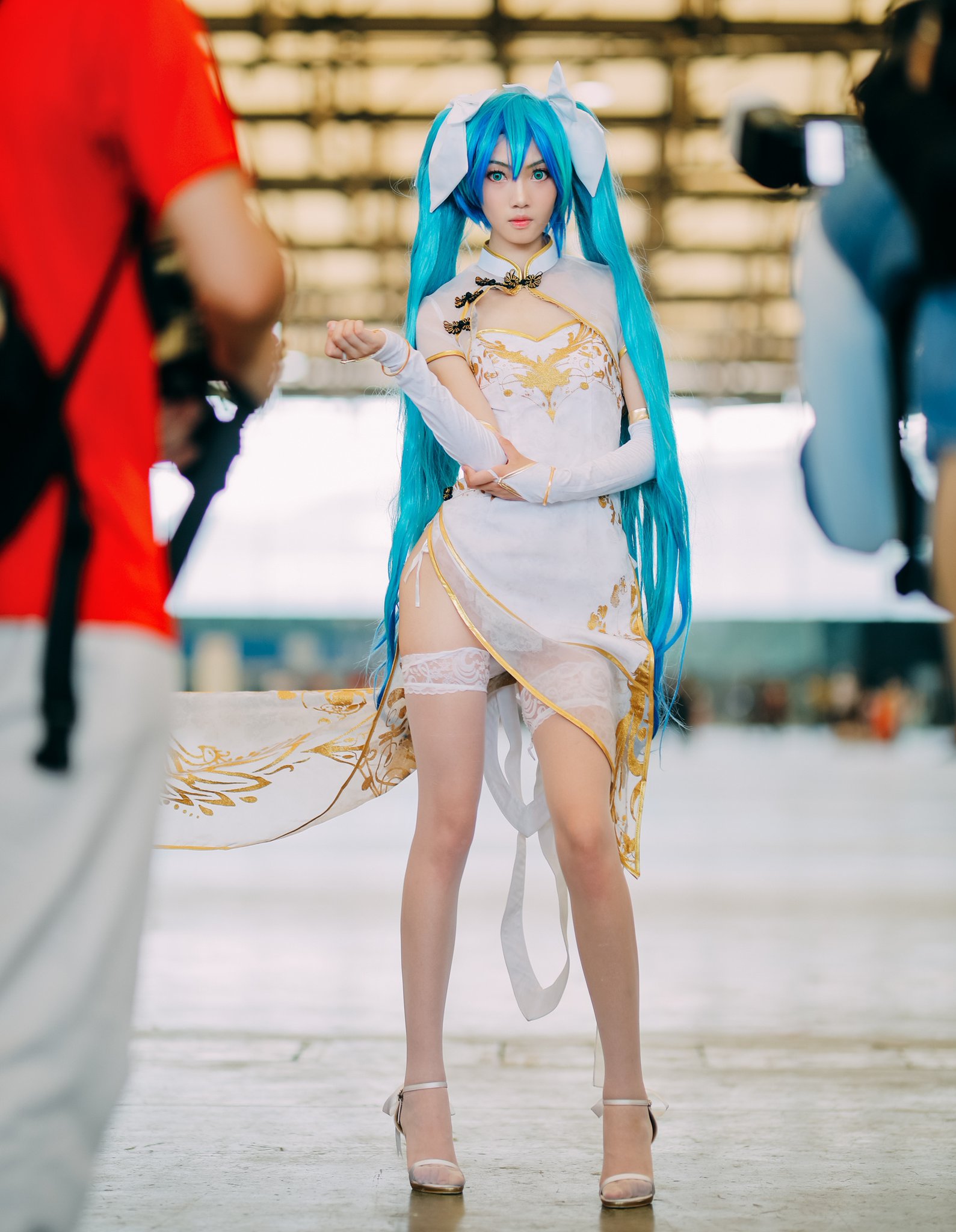 拌次元 on Twitter: "#漫展 #cosplay #骚货 #骚逼 #露出 #射屏 #意淫 #精靶 #cos #coser #反差婊 #婊子 #妓女 #出阴未来 #miku #旗袍 ...