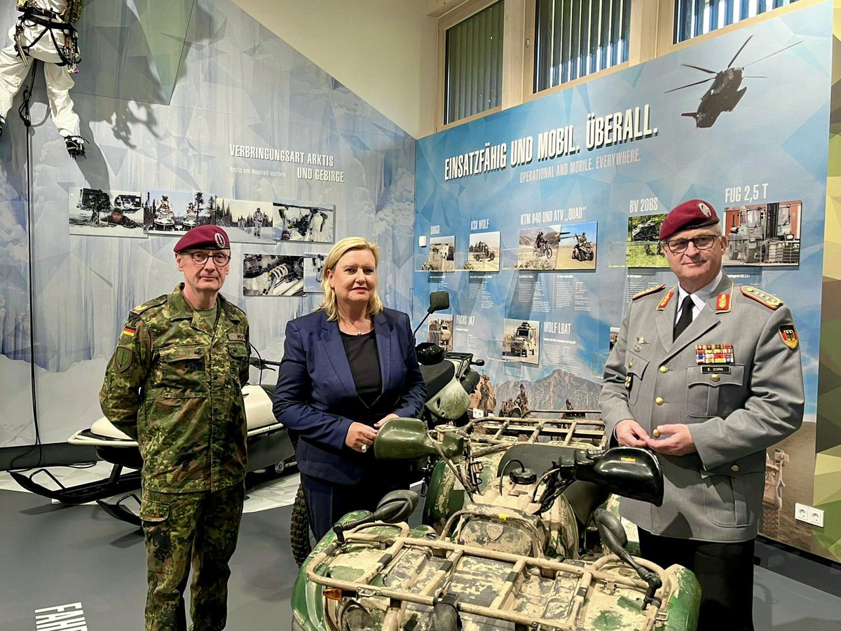 General Eberhard Zorn on Twitter: "Vor den Toren der Kaserne des Kommandos Spezialkräfte (KSK ...