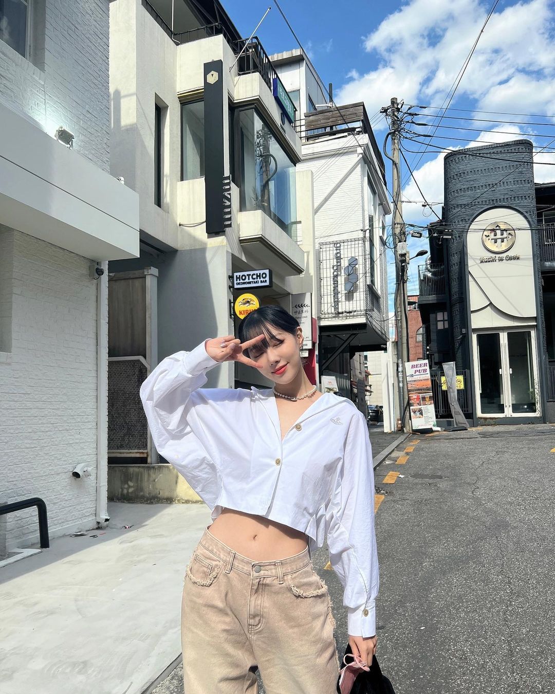 eto ⚢ on Twitter: "passando o dia com a minha mulher handong https://t.co/OuCElOyj36" / Twitter