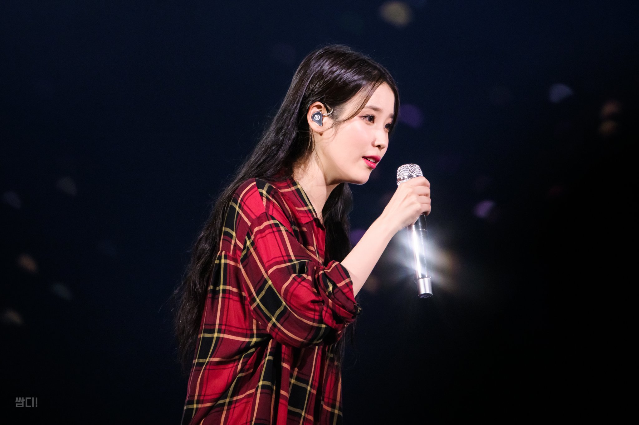 IUmushimushi on Twitter: "RT @tang9i: 20220918 골든아워 콘서트 #아이유 #IU #이지금 https://t.co/zqIWLEesv9 ...
