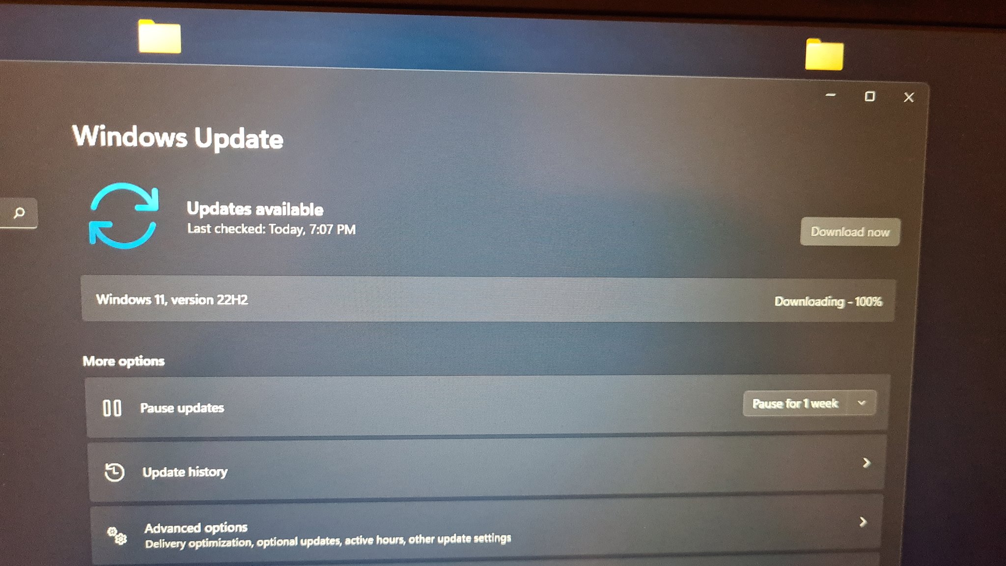 Leotrim.H on Twitter: "@WindowsUpdate Waiting installation to fish and to try new features https ...