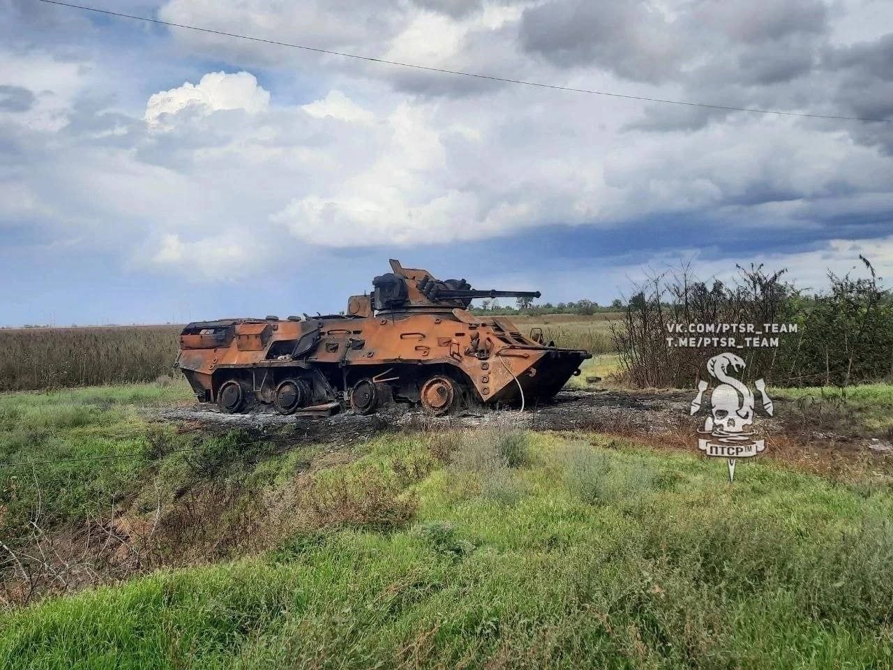 Desde las Trincheras 🇵🇪🤝🇷🇺 on Twitter: "🇺🇦💥🇷🇺 El vehículo blindado de transporte de personal BTR ...