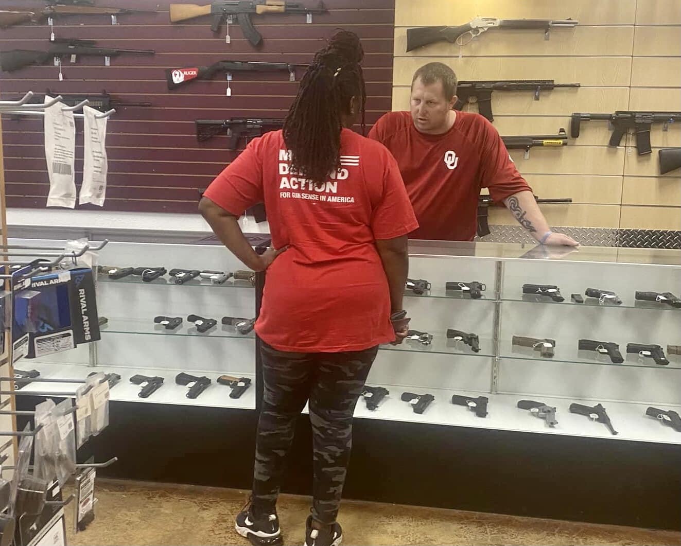 Mrgunsngear On Twitter Odds She Bought A Gun With A Magazine Capacity