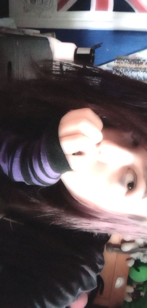 venus?? on Twitter: "GUYS WHICH ONE DO I USE AS MY PFP ANSWER QUICK"