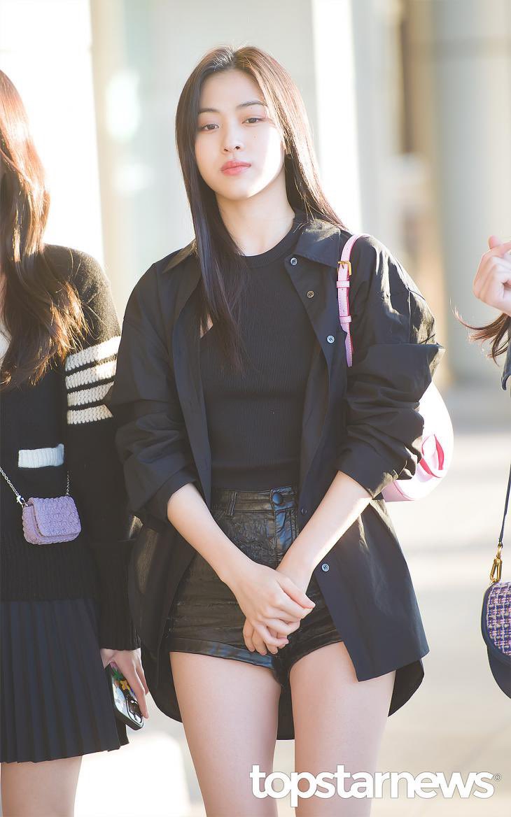 ryujin pics on Twitter: "ryujin on her way to japan https://t.co/Ye2IswkWFe" / Twitter