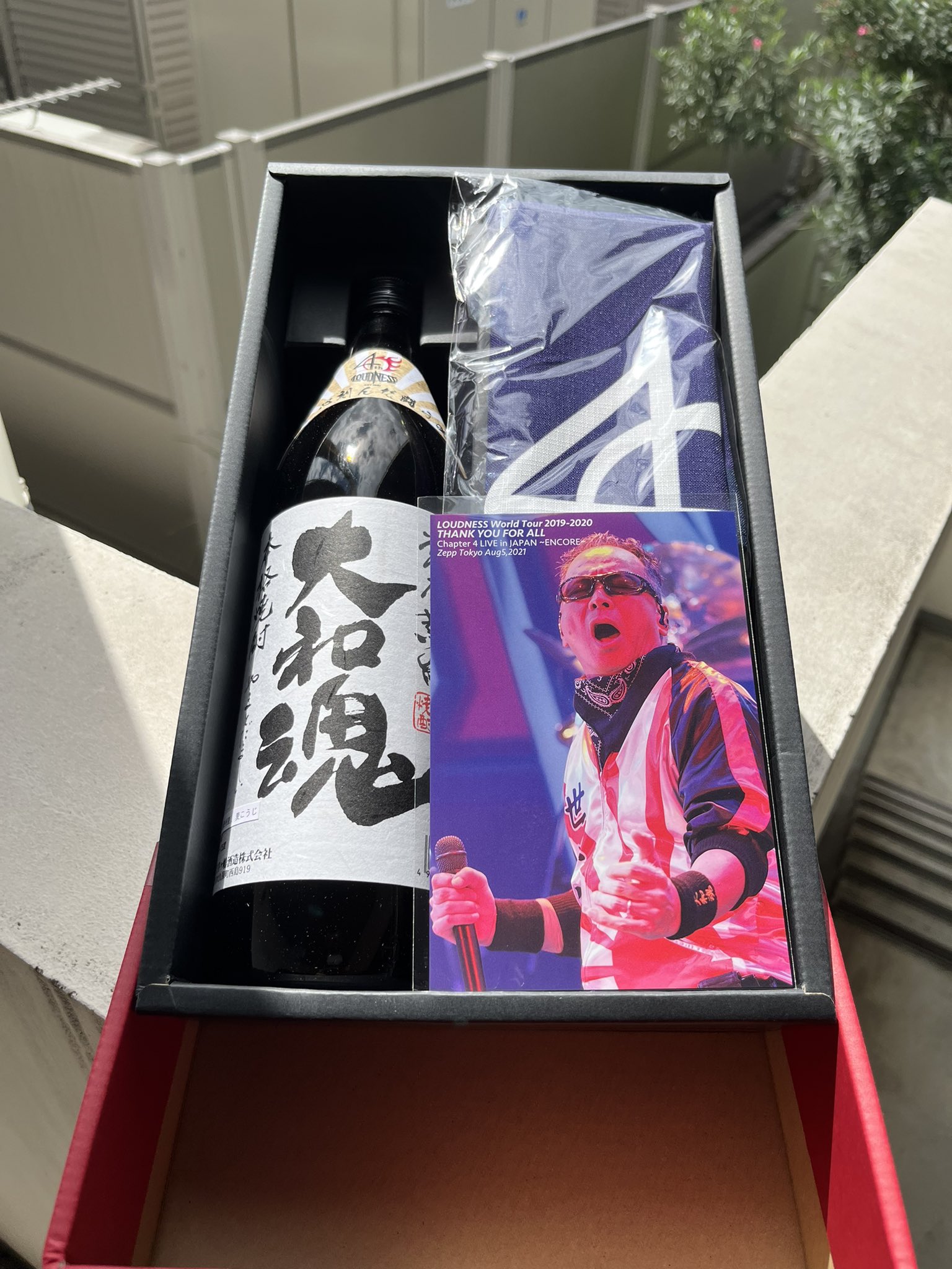 LOUDNESS_OFFICIAL on Twitter: "ついにうちにもやってきた！ https://t.co/X4ebgznlDU" / Twitter