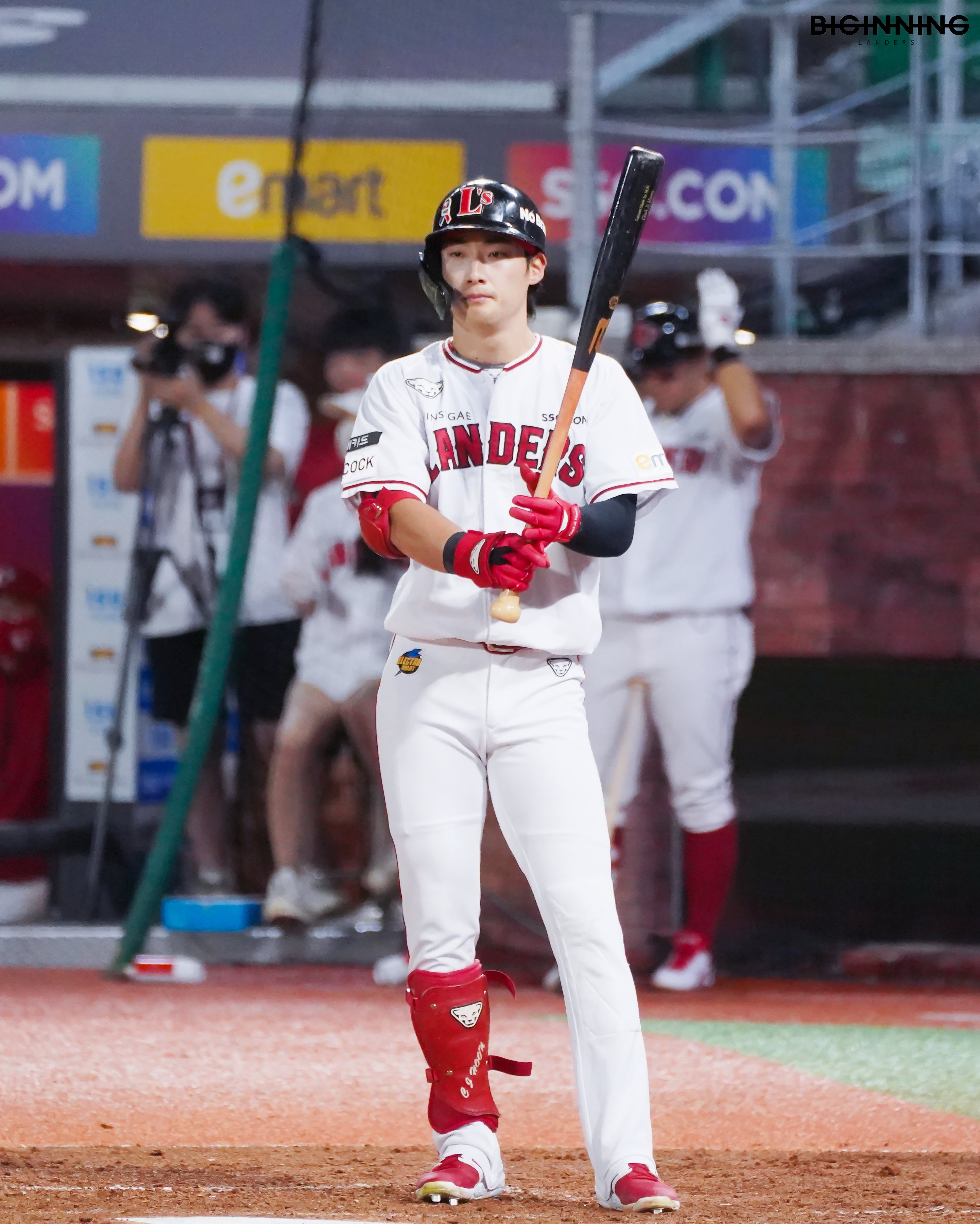 𝙱𝙸𝙶𝙸𝙽𝙽𝙸𝙽𝙶 on Twitter: "220920 SSG vs KT ? _ #최지훈 #SSG랜더스 #빅이닝_최지훈 https://t.co/F0p1l6P6sB" / Twitter