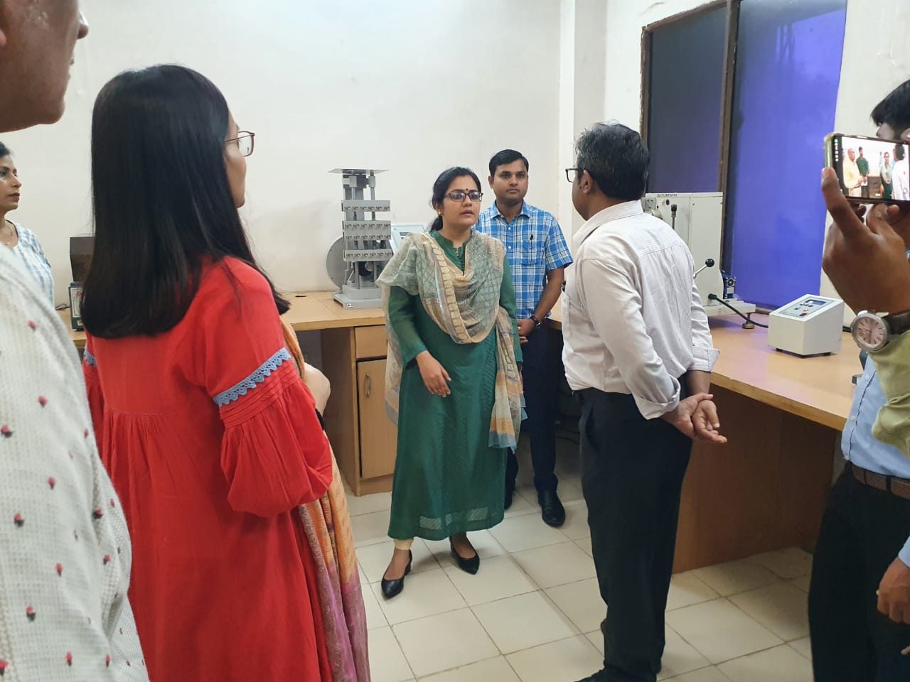 CSIR-CLRI on Twitter: "The District Magistrate (Unnao) Smt Apurva Dubey, IAS visited CLRI CATERS ...