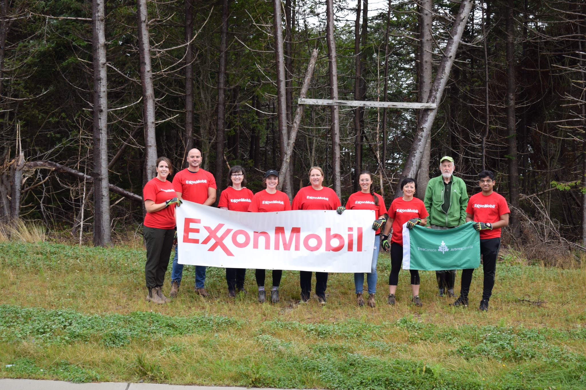 ExxonMobil Canada on Twitter: "Our team had a great time planting trees on Hebron Way with ...