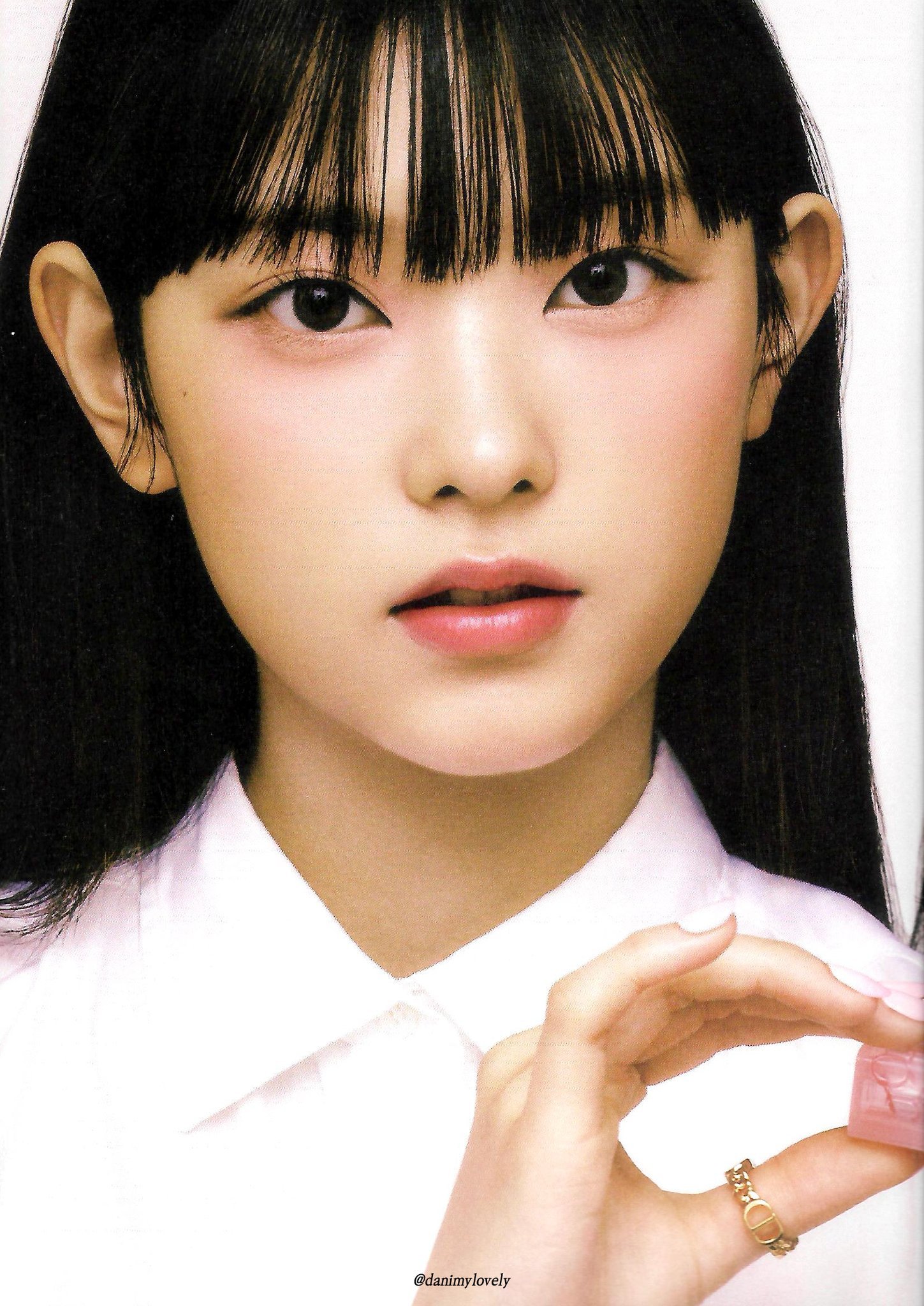 h. on Twitter: "#HAERIN FOR BAZAAR KOREA https://t.co/xoaKbiMrIl" / Twitter