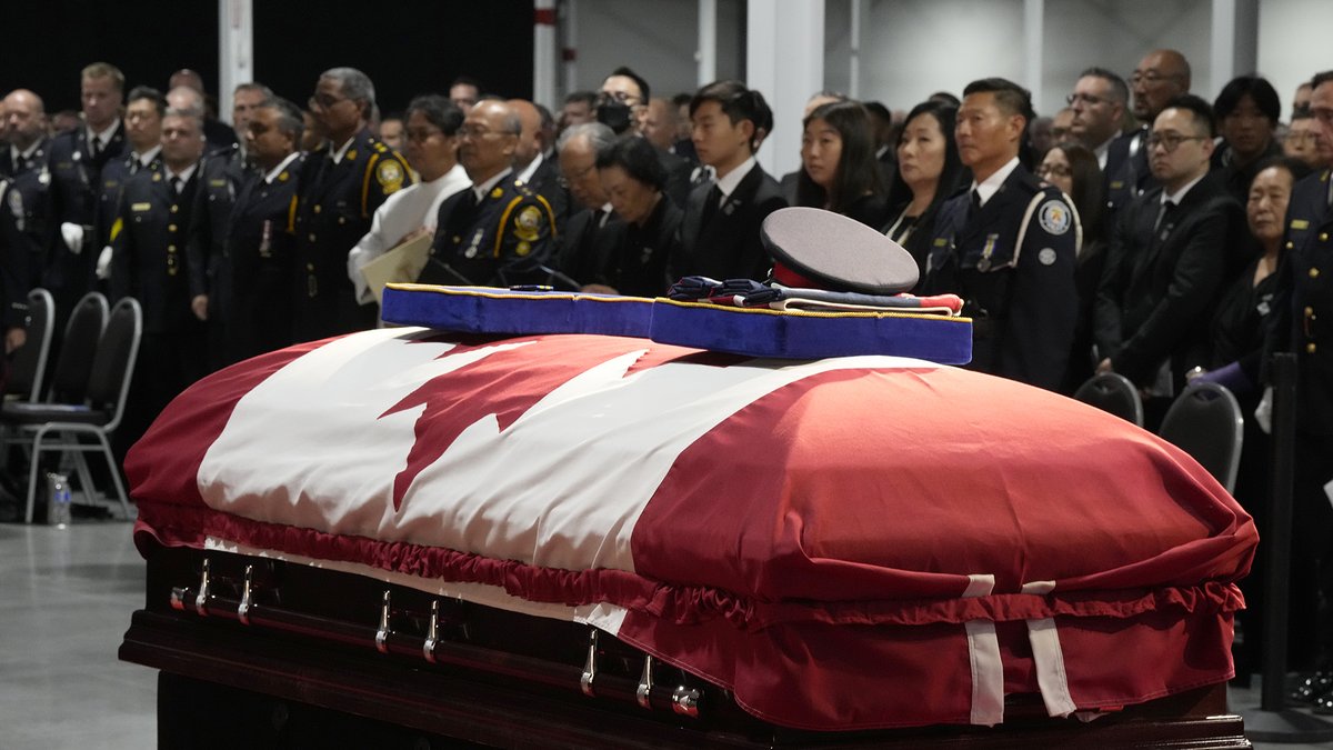 CP24 on Twitter: "WATCH LIVE: Funeral underway for Const. Andrew Hong https://cp24.com/news ...