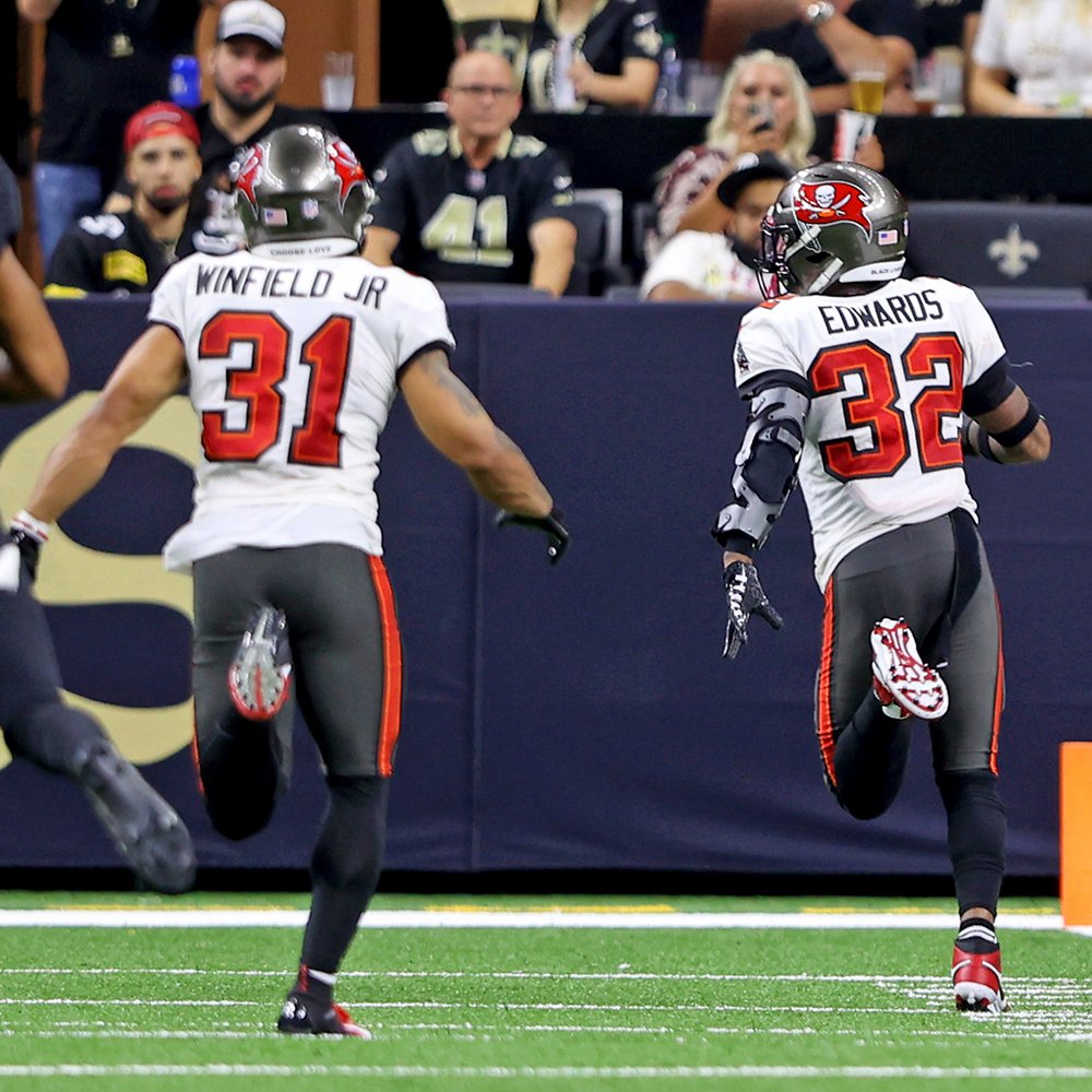 NFL on Twitter: "6 sacks. 5 takeaways. 1 Pick-6. This @Buccaneers defense is no joke. 😤 (by ...