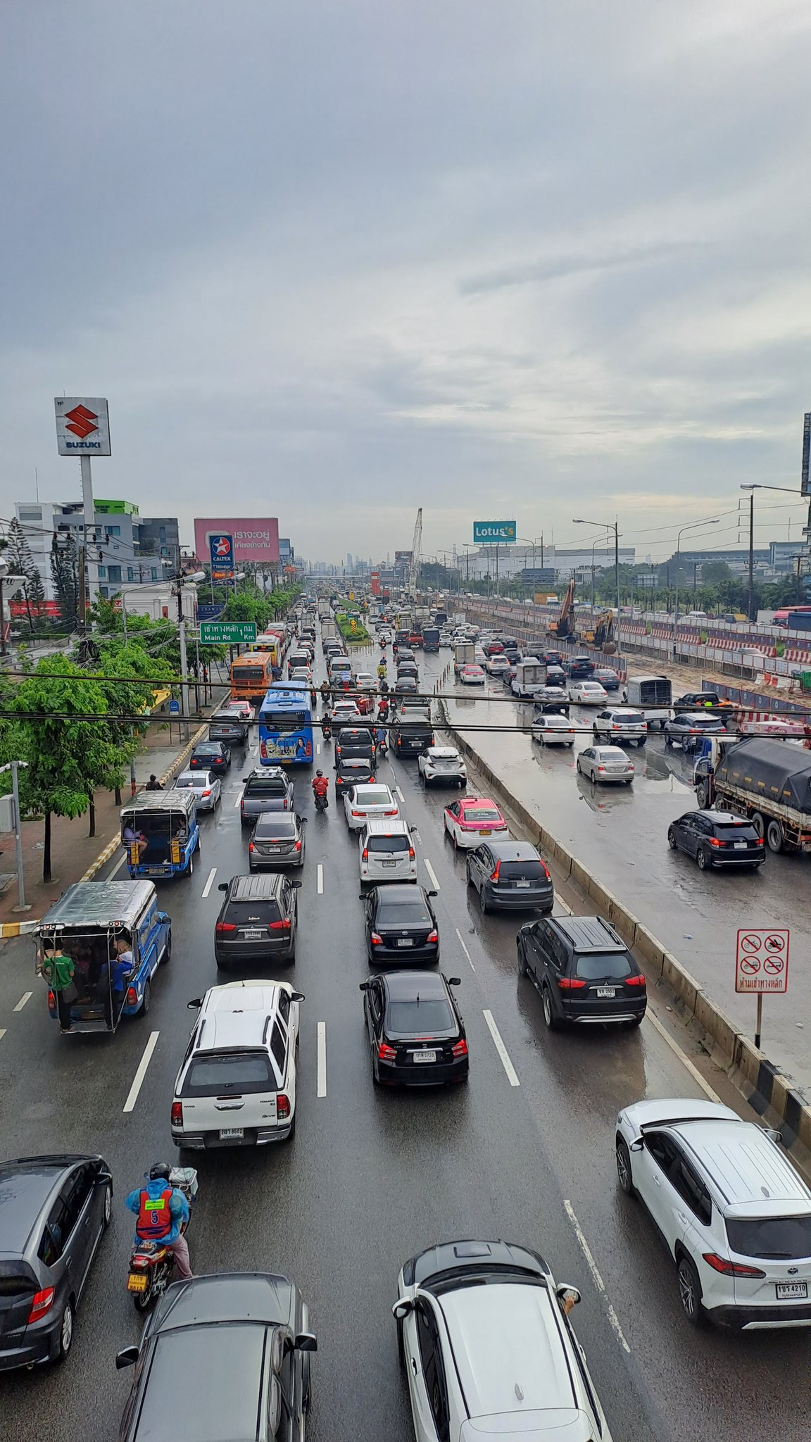 JS100 on Twitter: "RT @Supatta34413155: พระราม2 ขาเข้า @js100radio https://t.co/od03vfz8ez ...