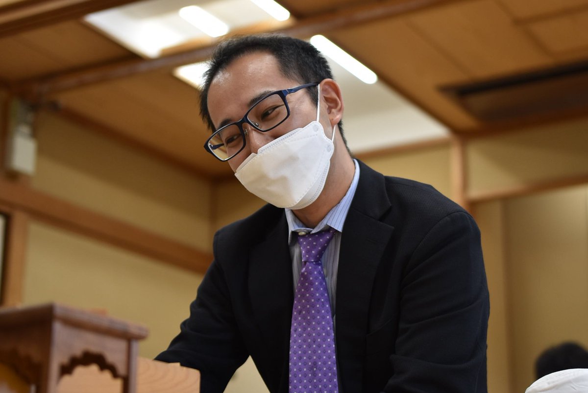 朝日新聞将棋取材班 On Twitter 村)朝日杯将棋オープン戦、増田康宏六段が及川拓馬七段に勝ち、2次予選進出を決めました。ツノ銀雁木から中住まいに構え、手厚い指し回しでポイントを稼い
