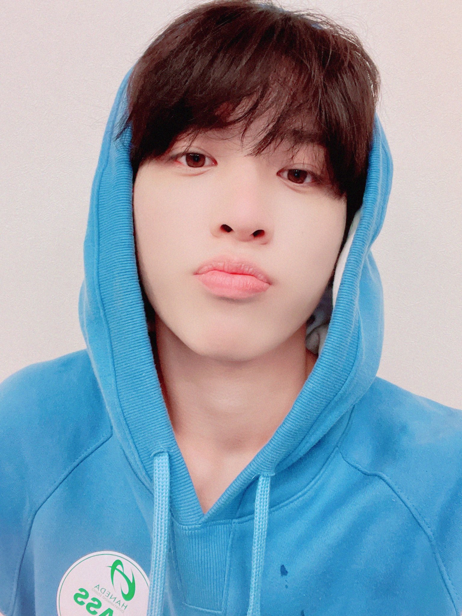 TREASURE on Twitter: "Hello japan ️🤍 #소정환 #SOJUNGHWAN https://t.co/mc0t9EVtuW" / Twitter