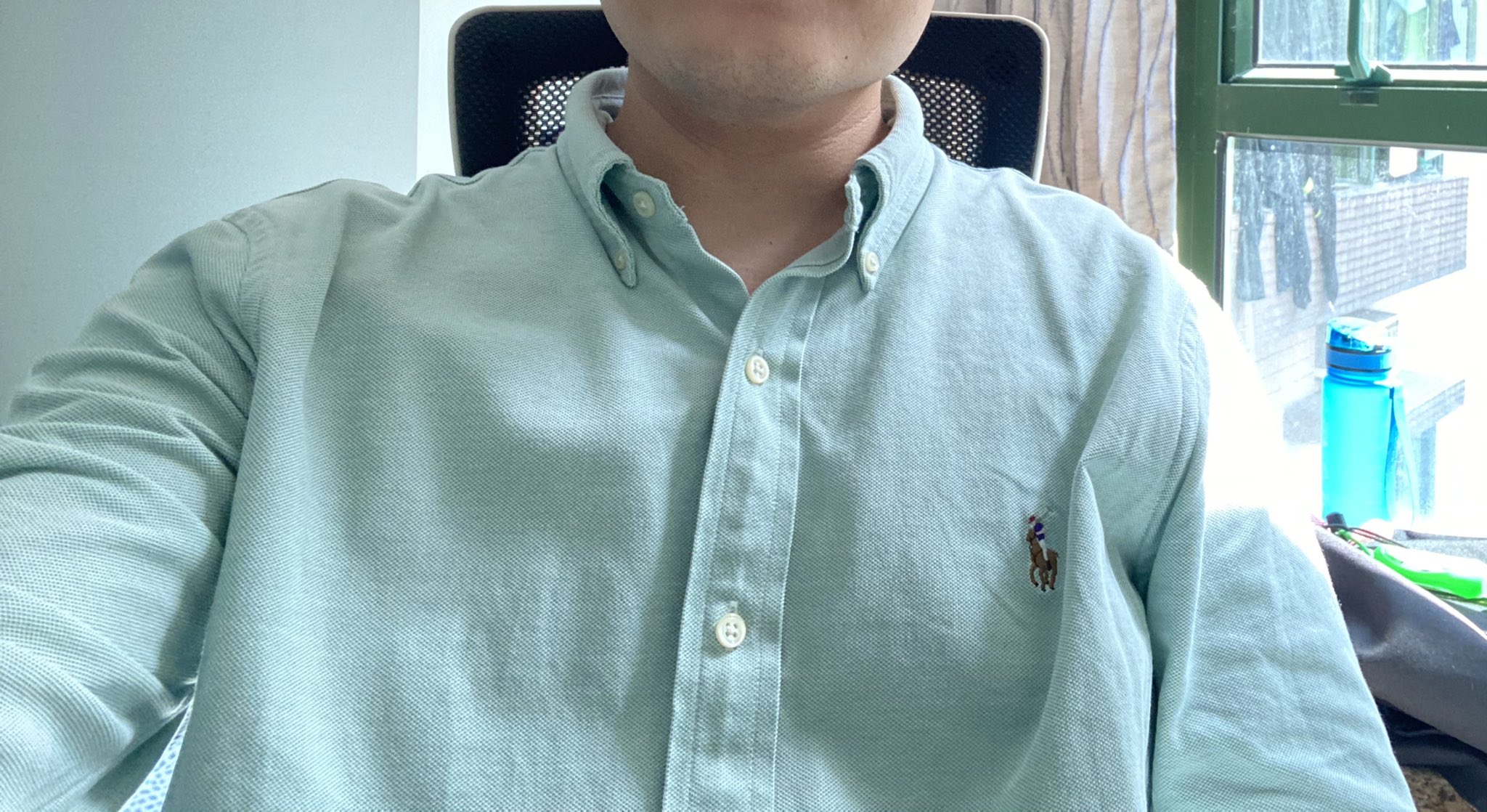 魂蓝女攻 On Twitter 平时是一本正经的老干部风格,但是私下其实是会穿着情趣内衣,戴锁在单位露出,还喜欢被人羞辱和玩弄的骚货