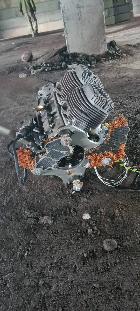 このイラン製自爆ドローンのエンジン「MADO MD550」はドイツ製「Limbach L550」のコピー。エンジン自体は何処でも買えるような民生品。