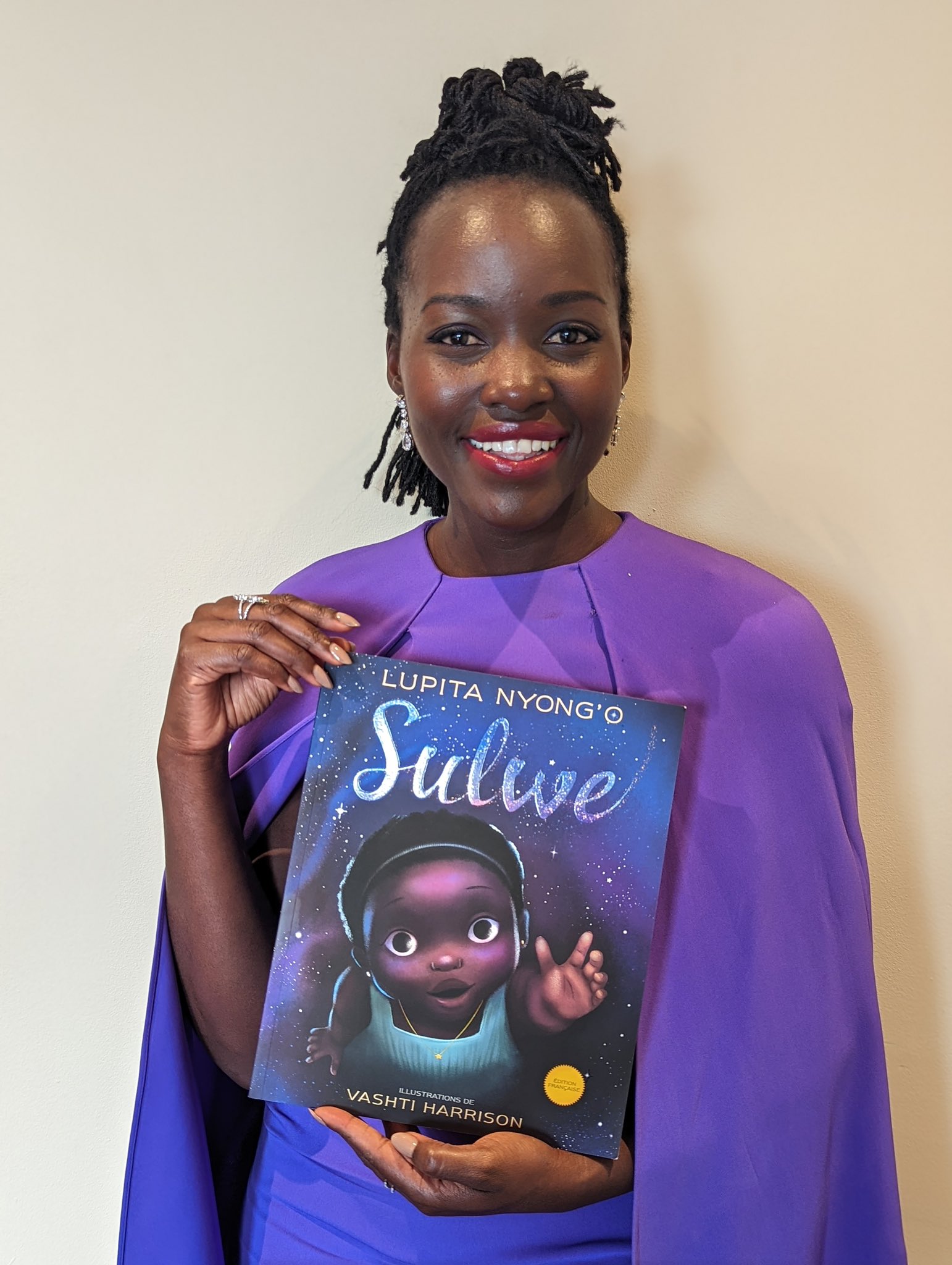 Lupita Nyongo On Twitter 馃嚝馃嚪 Bonjour France 馃嚝馃嚪 My Book Sulwe Is