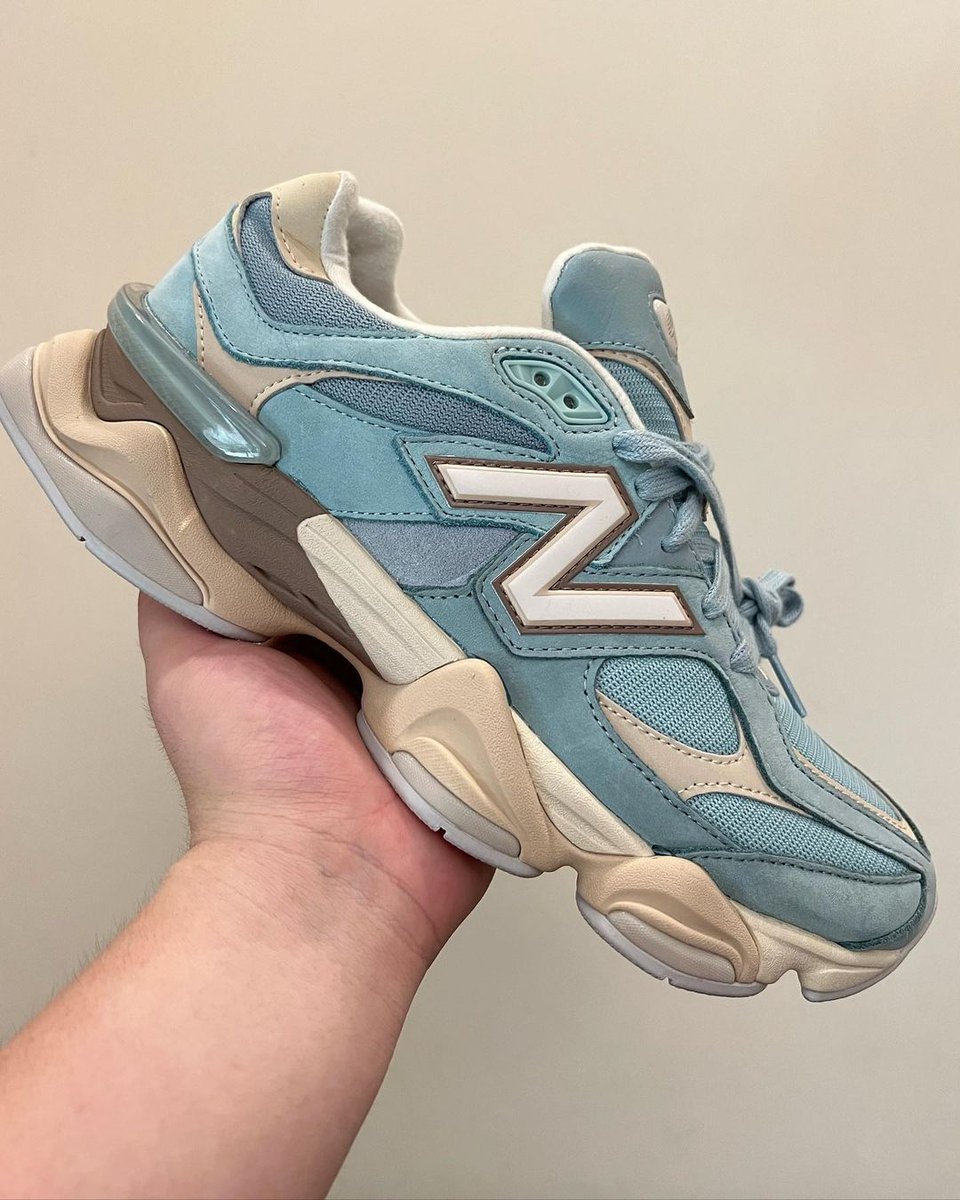 First Look at a new upcoming New Balance 9060 “Light Blue”