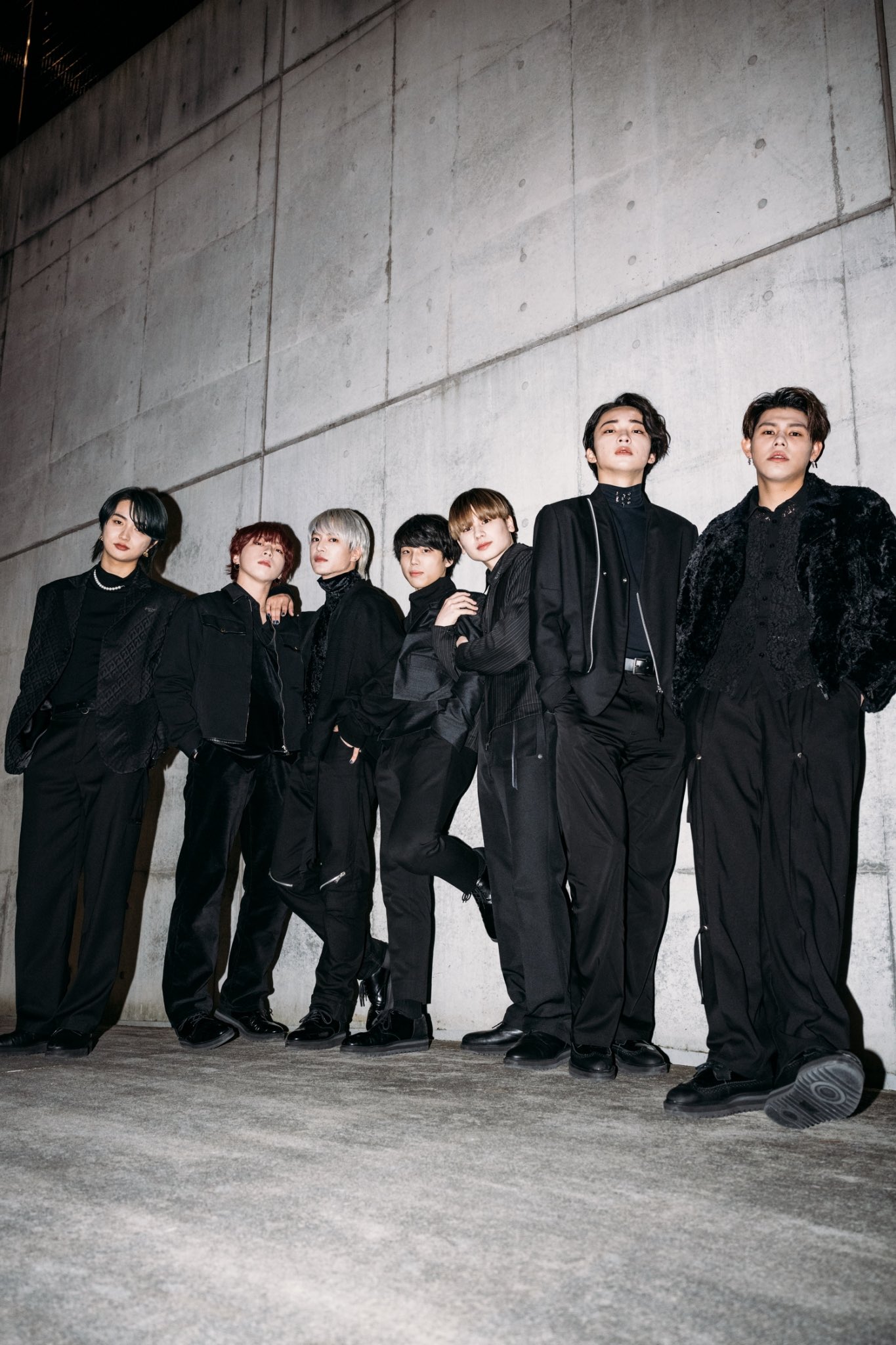 えり肩🧢 on Twitter: "RT @kiki_bmsg: 遡ってたらファンミの写真出てきたんだけどみんなめちゃくちゃかっこよく決めてる中でシュントの腕にぎゅーって抱きついてるマナたん ...