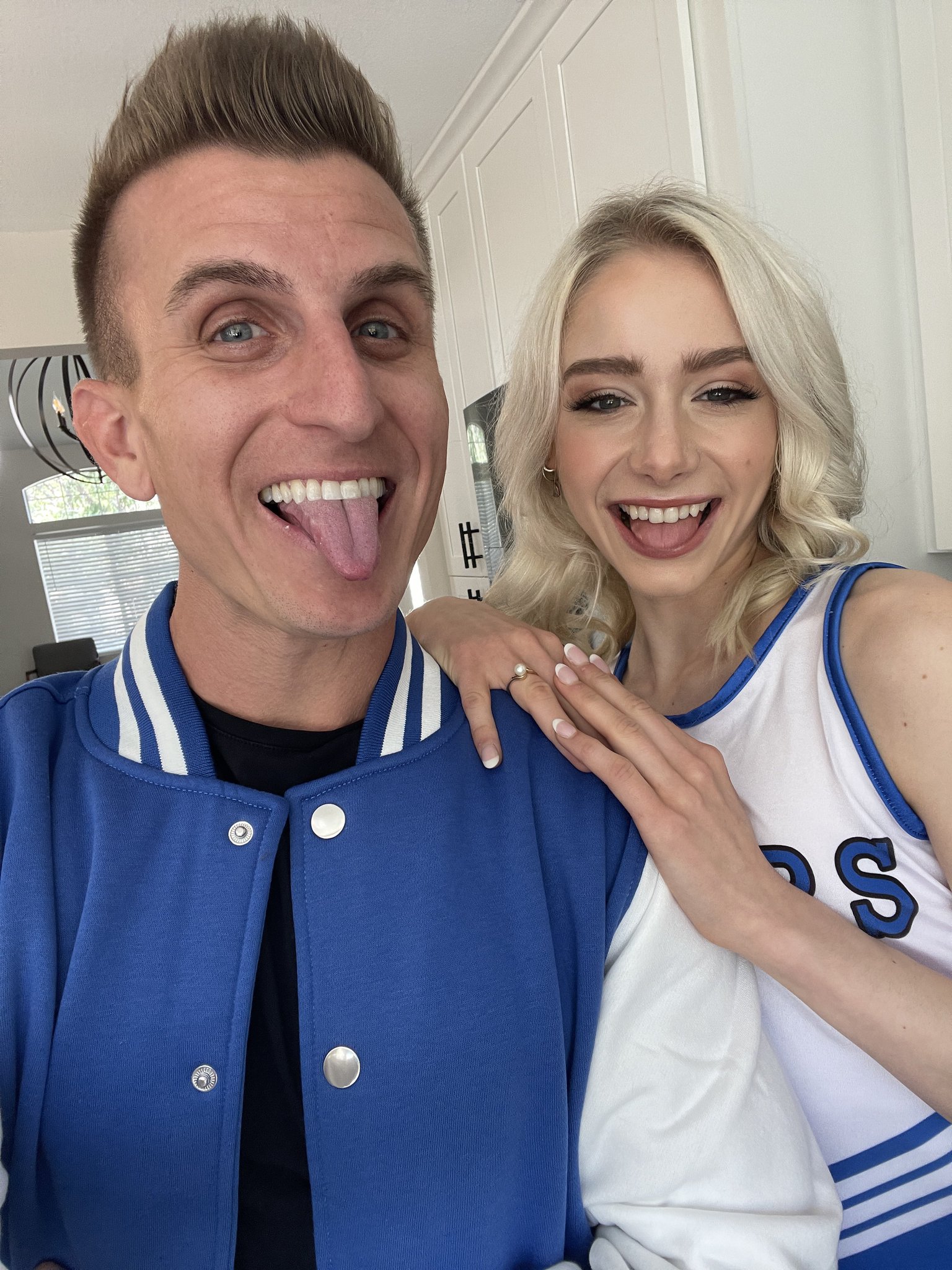 TW Pornstars - 3 pic. Oliver Faze. Twitter. What A Fun Day! ♥️ ...